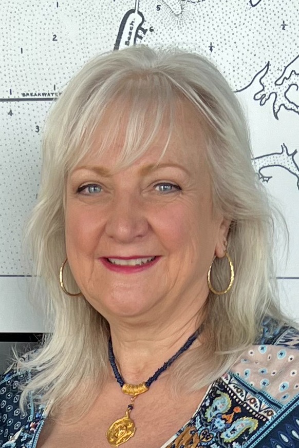 Robin Coombs, Real Estate Agent - Trumbull, CT - Coldwell Banker Realty