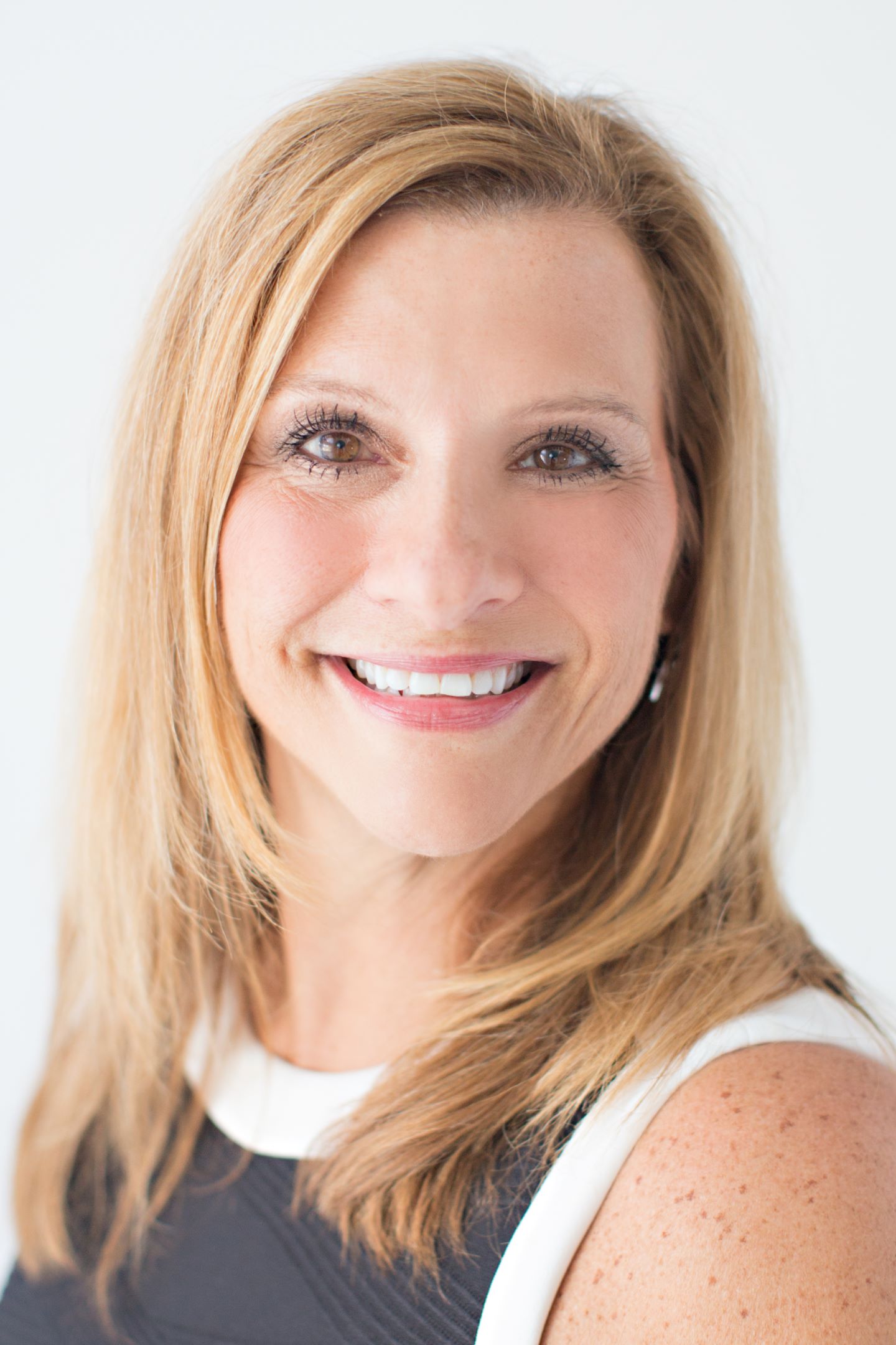 Cindy Schindler, Real Estate Agent - Chesterfield, MO - Coldwell Banker ...