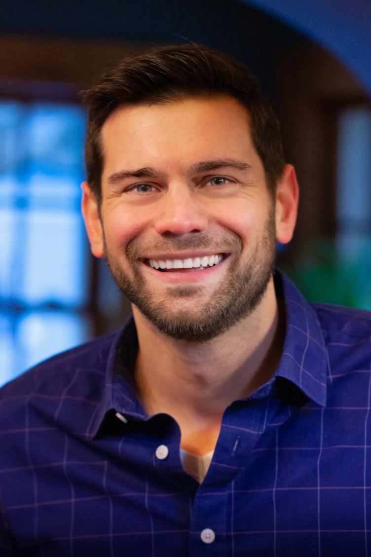 Jordan Resto, Real Estate Agent - Milwaukee - Coldwell Banker Realty