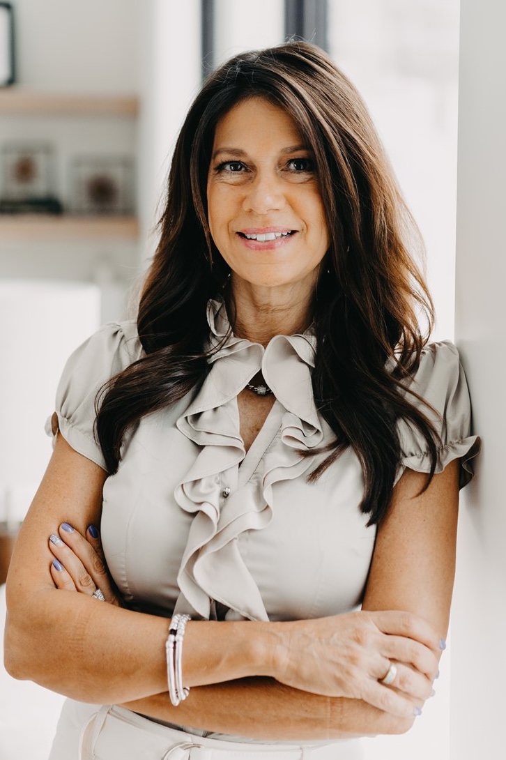 Lisa Piazza, Real Estate Agent - Wayzata - Coldwell Banker Realty