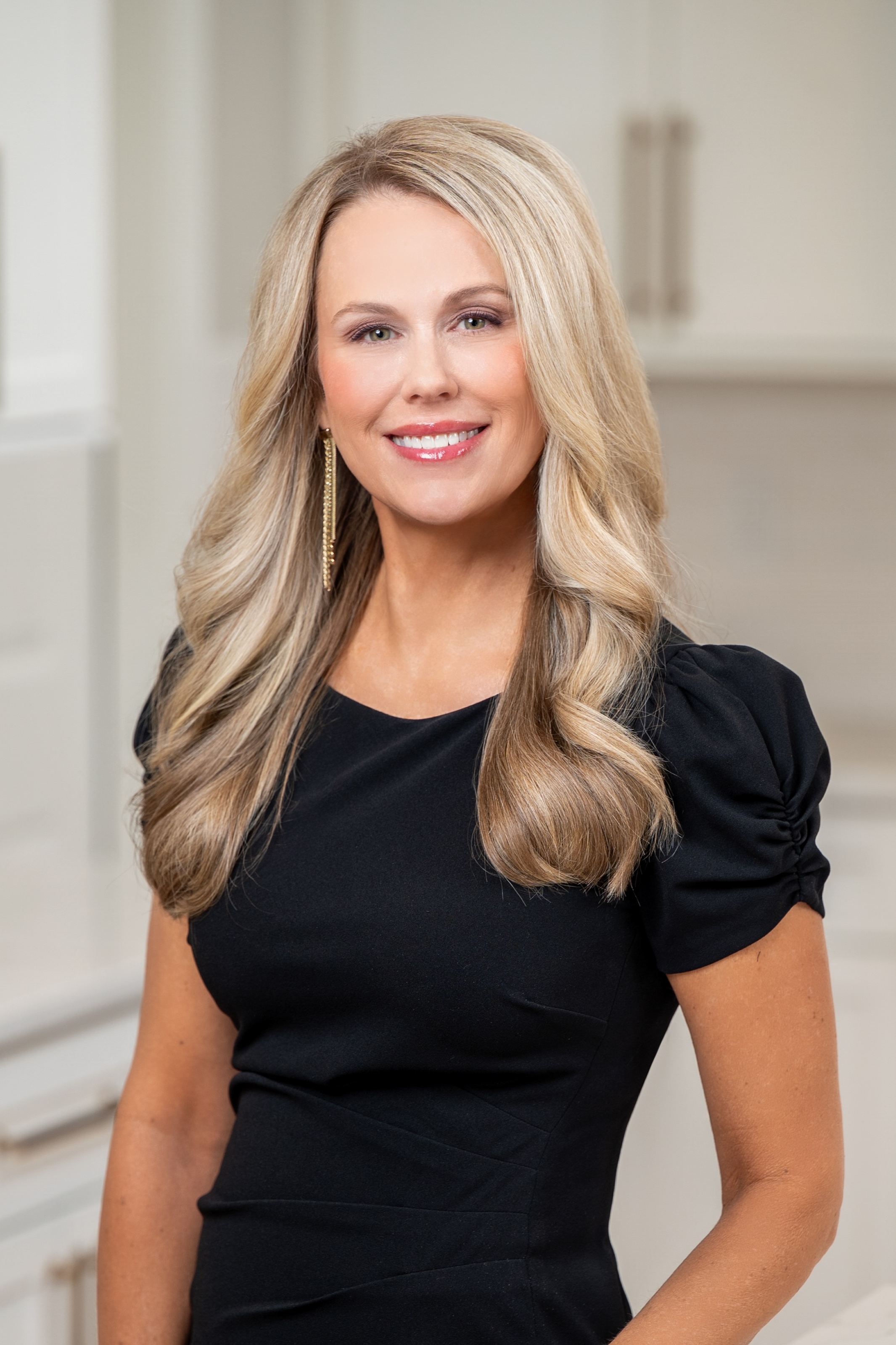 Angelina Fox-Smith, Real Estate Agent - Westerville - Coldwell Banker ...