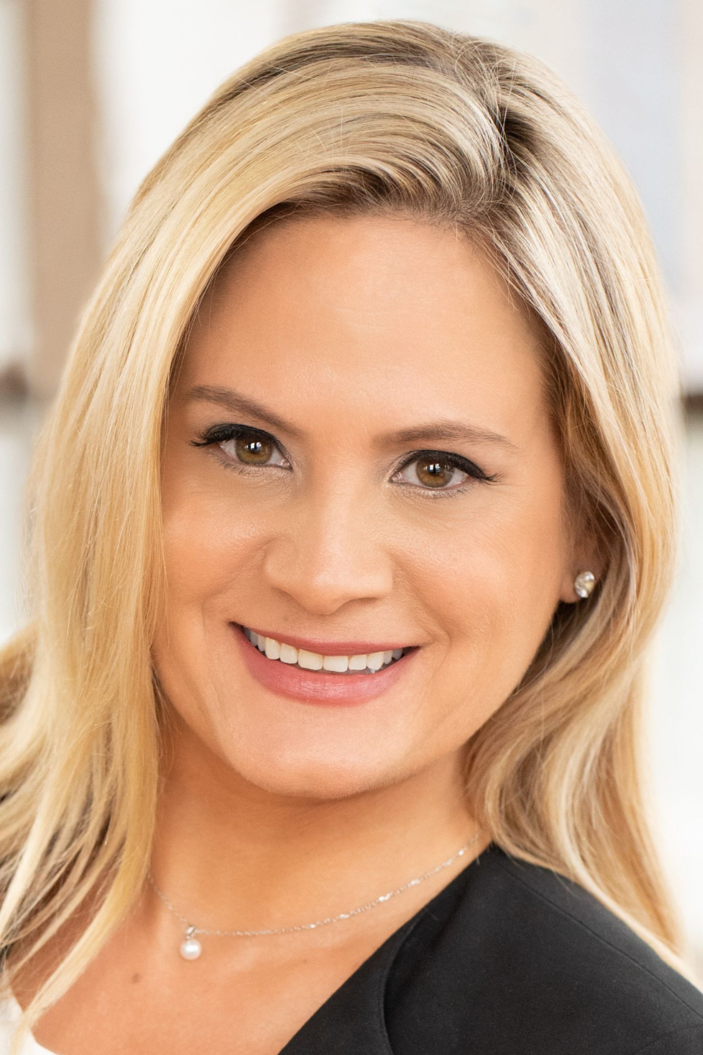 Erin Rae Fischer, Real Estate Agent - Wayzata, MN - Coldwell Banker Realty