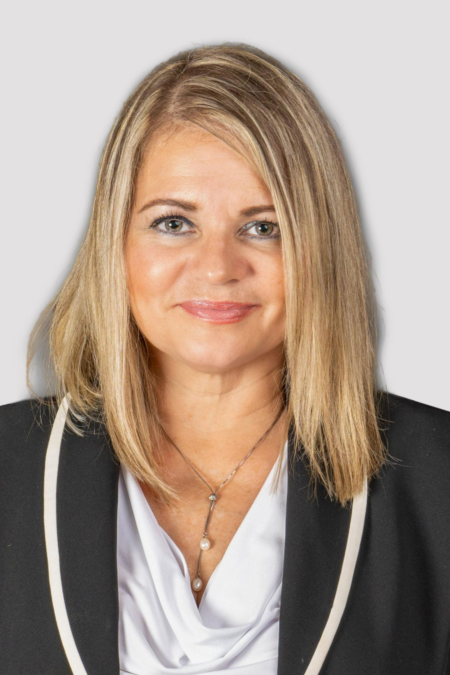 Migdalia Luciano, Real Estate Agent - Naples, FL - Coldwell Banker Realty