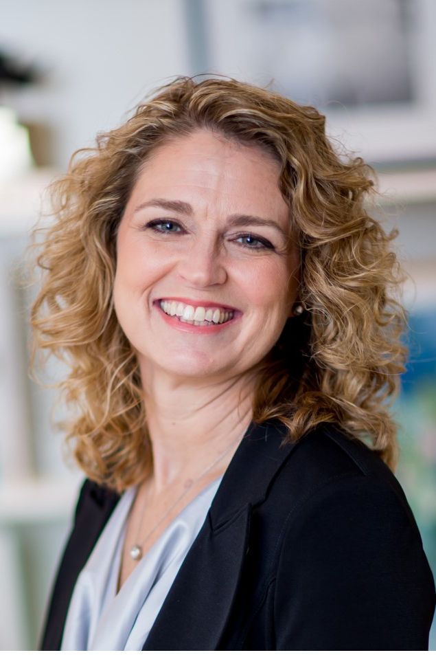 Julie Serrano Real Estate Agent La Grange Il Coldwell Banker Realty
