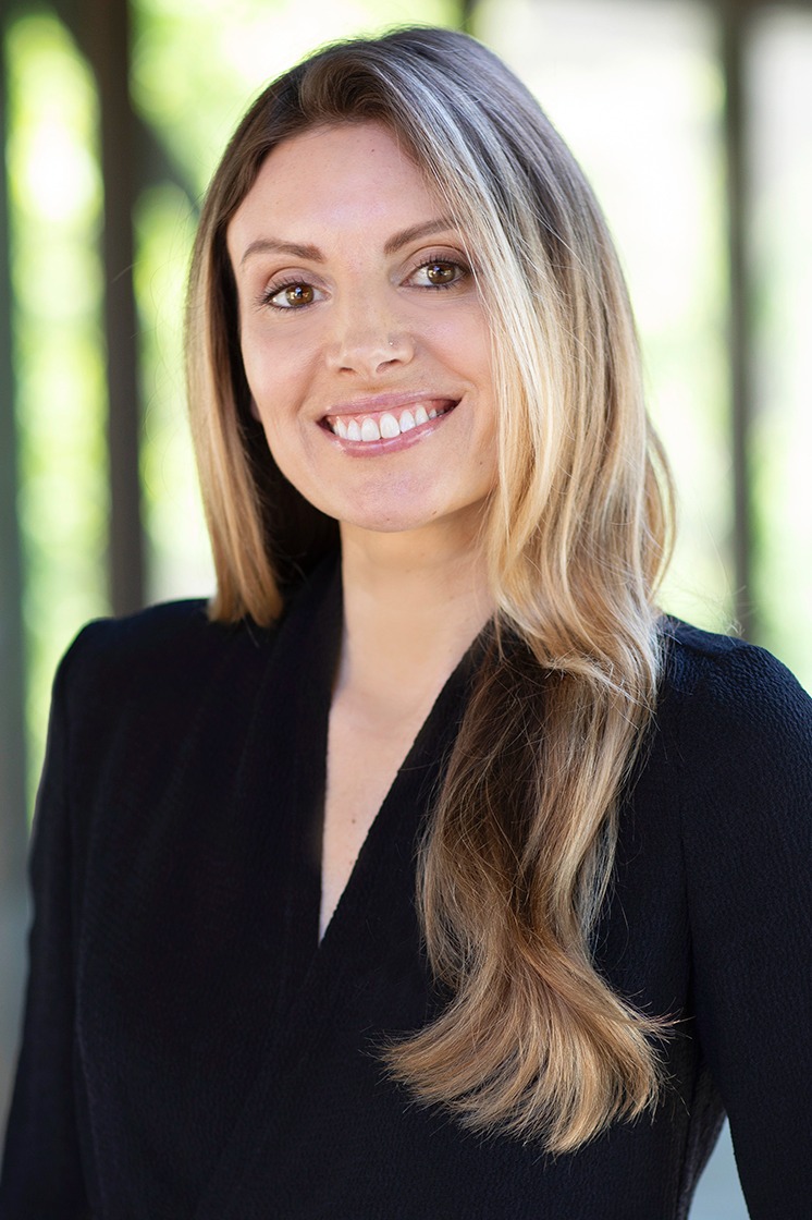 Laura Whitney, Real Estate Agent - Minneapolis, MN - Coldwell Banker Realty