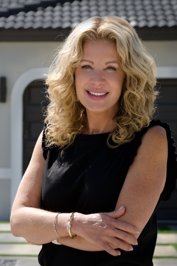Nicole Mallard, Real Estate Agent - Pinecrest, FL - Coldwell Banker Realty