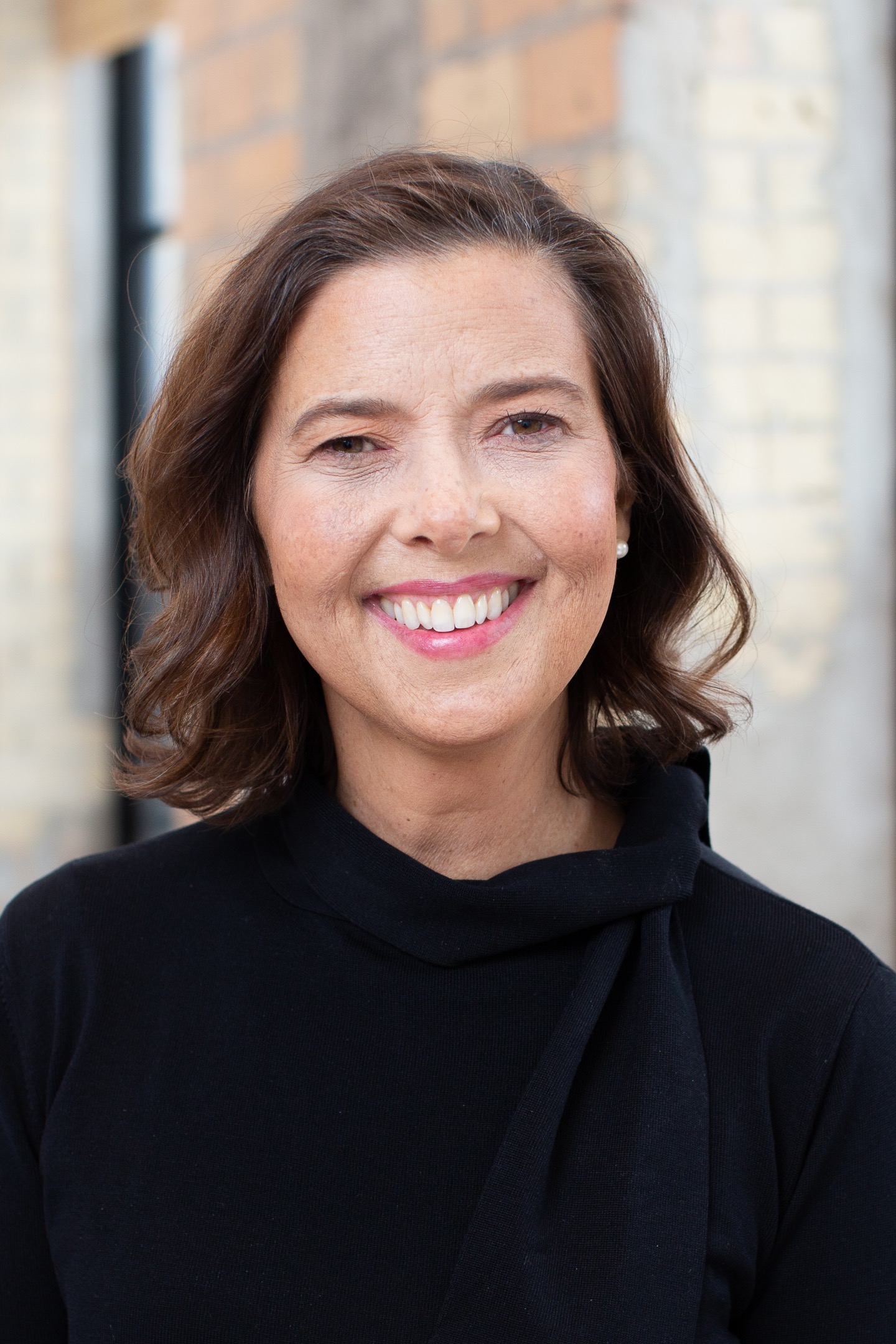 Betsy Lucas, Real Estate Agent - Minneapolis - Coldwell Banker Realty