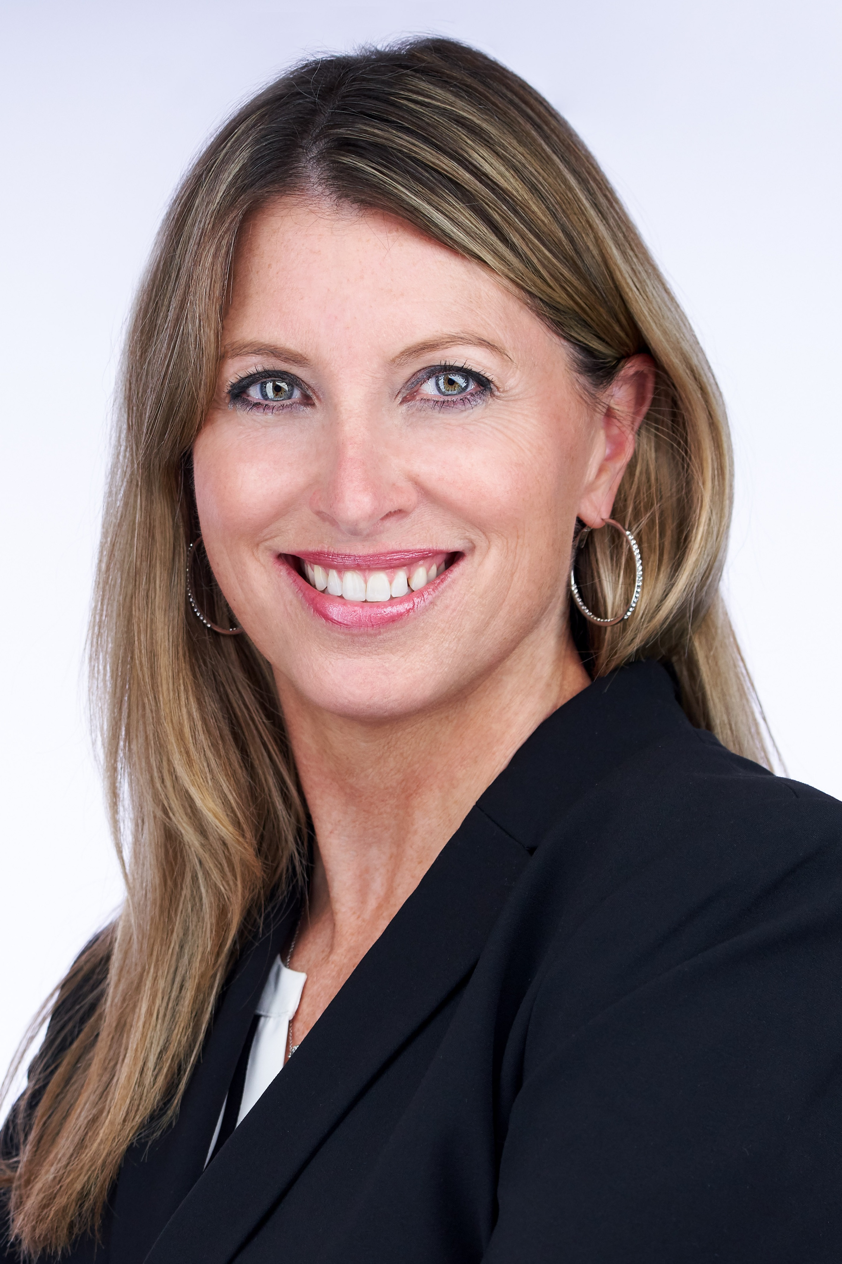 Trisha Sunderhaus, Real Estate Agent - Cincinnati - Coldwell Banker Realty