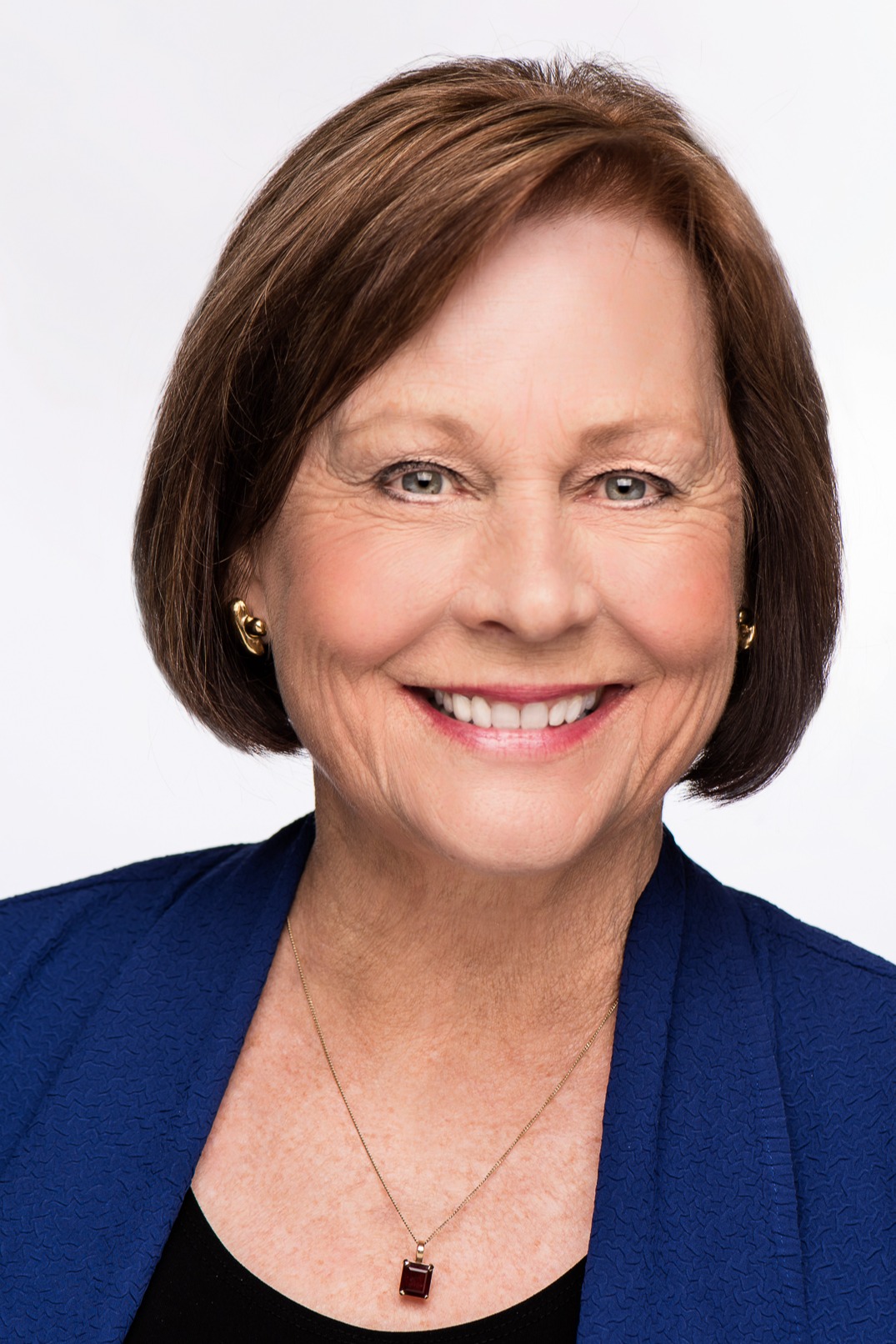 Sandy Esmay, Real Estate Agent - Cave Creek - Coldwell Banker Realty