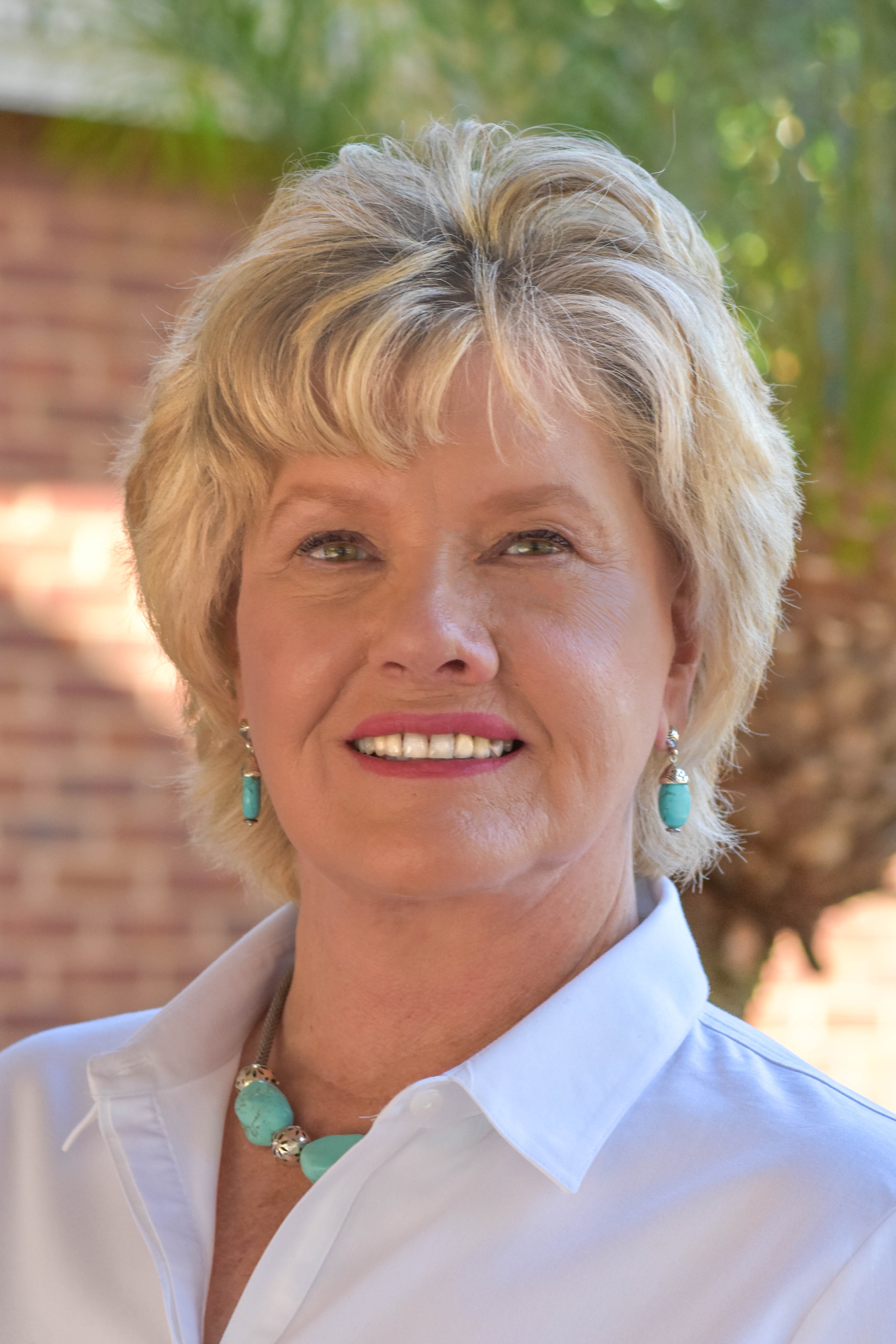 Sandi McCutcheon, Real Estate Agent - Lake Mary, FL - Coldwell Banker ...