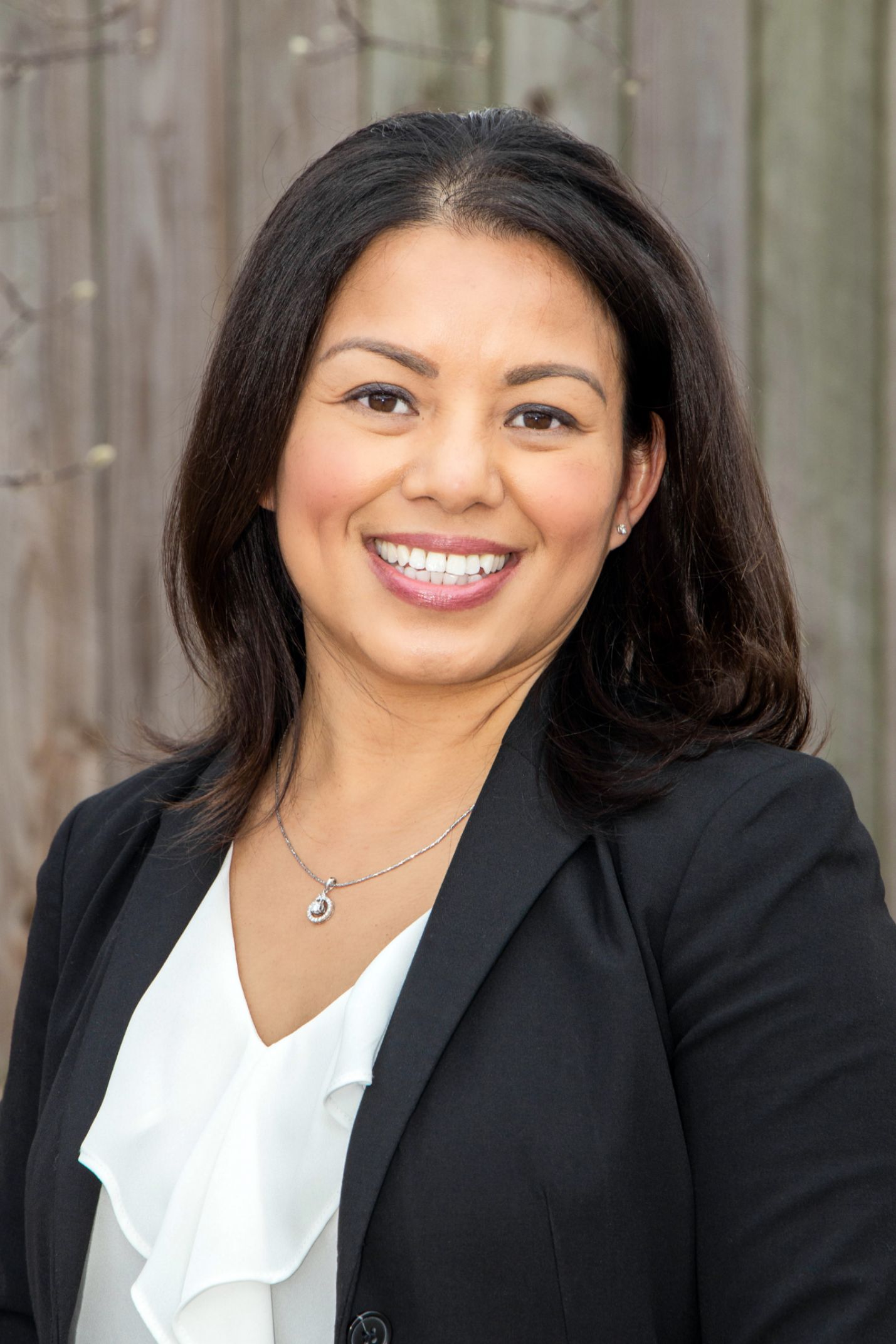 Tracy Tran, Real Estate Agent - Wheaton - Coldwell Banker Realty