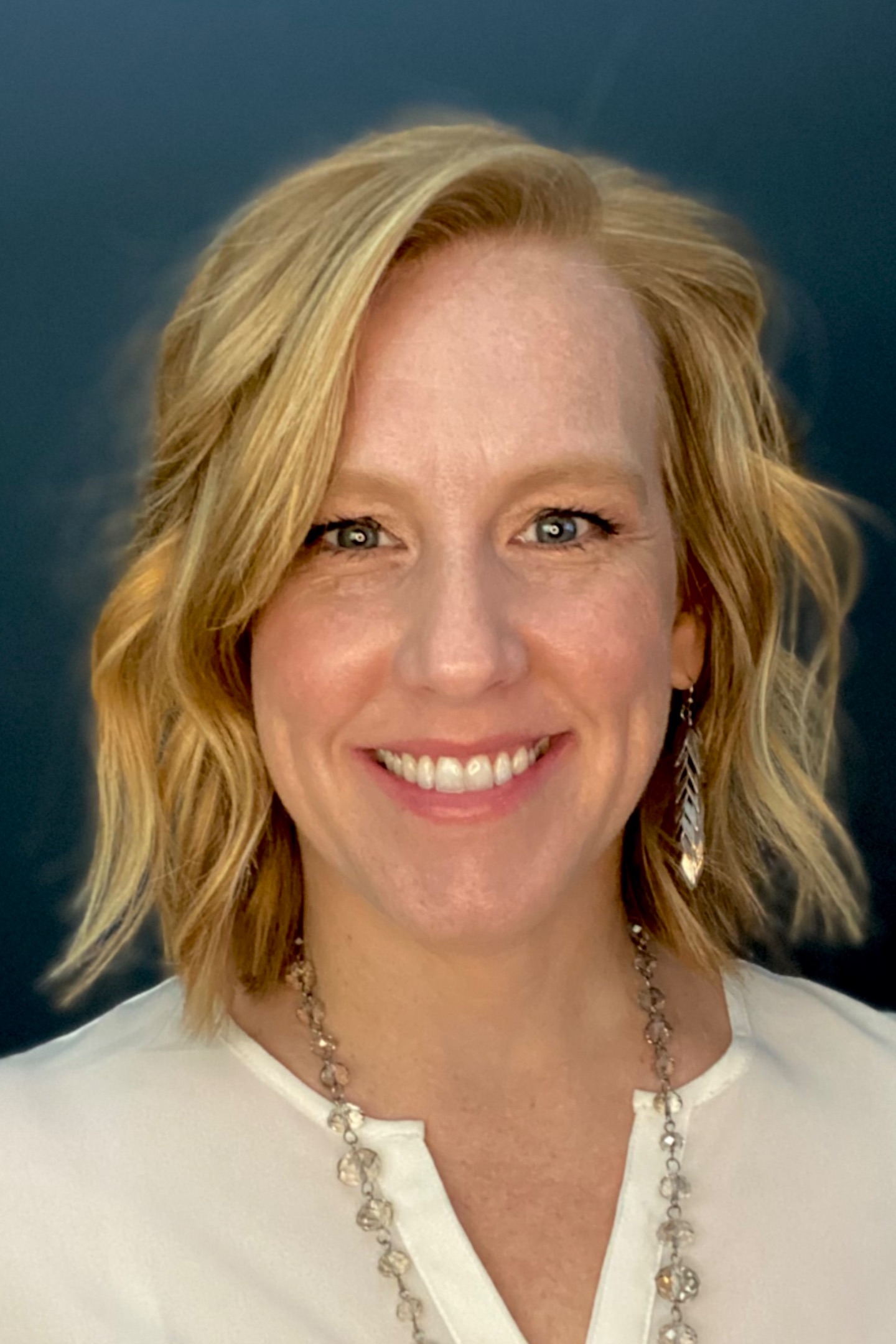 Sarah Peterson, Real Estate Agent - West Bend, WI - Coldwell Banker Realty