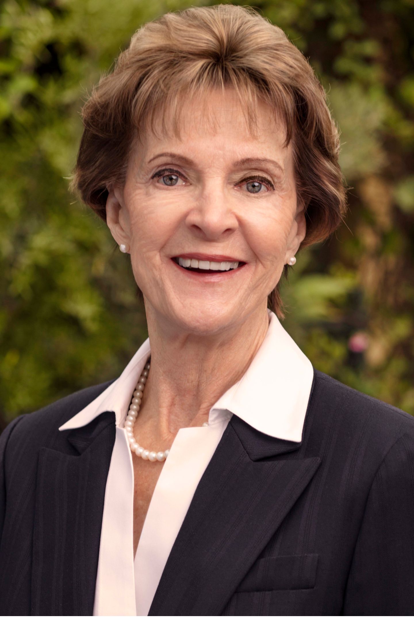 Donna Hoffer, Real Estate Agent - Calabasas, CA - Coldwell Banker Realty