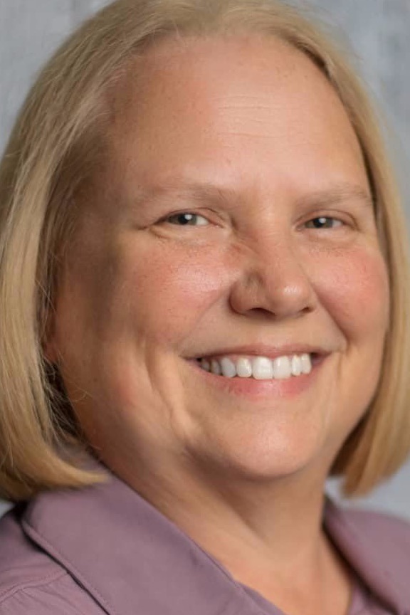 Tracy Earle-Crowell, Real Estate Agent - Broadwater - Coldwell Banker ...