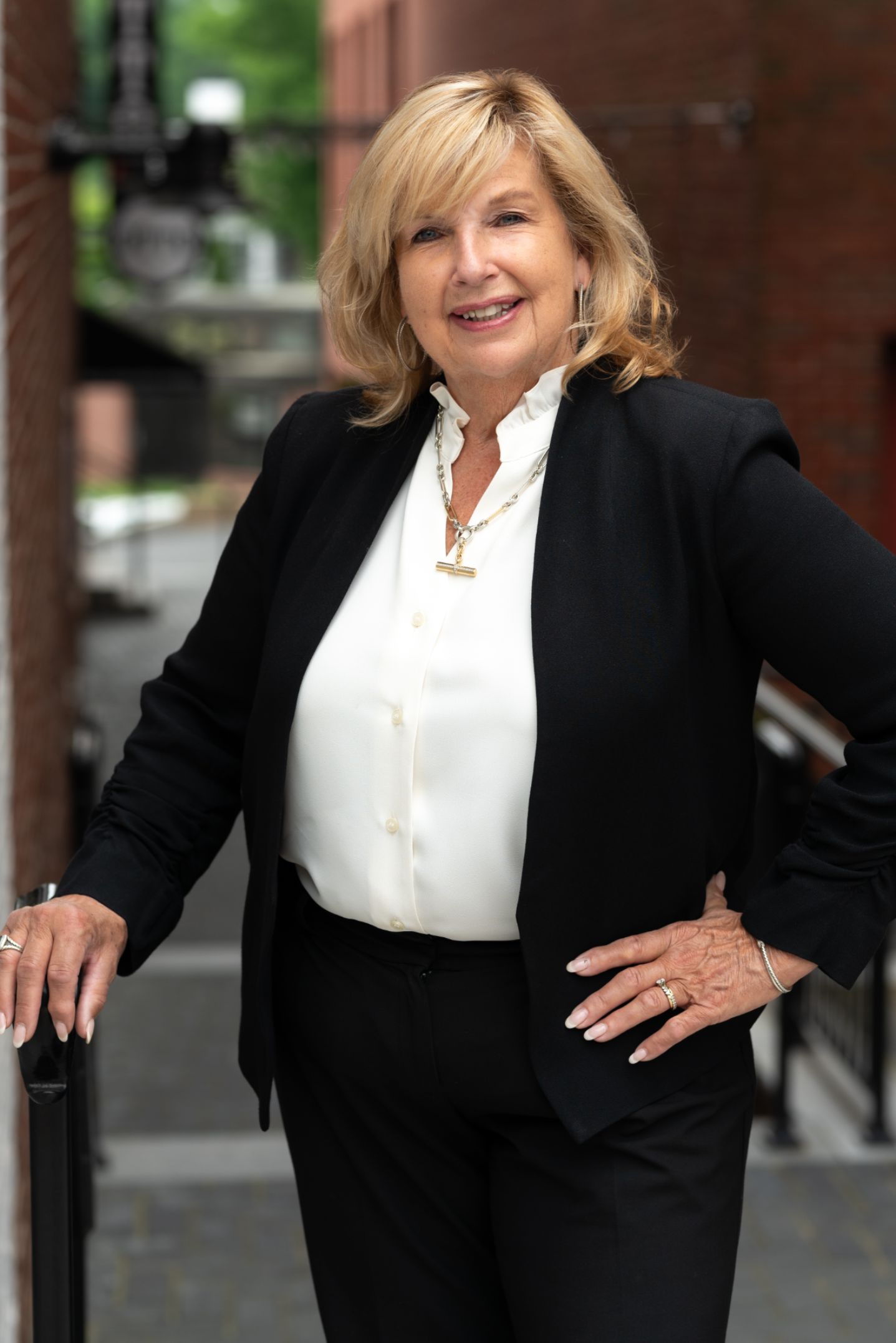 Nancy Greeley, Real Estate Agent - Andover, MA - Coldwell Banker Realty