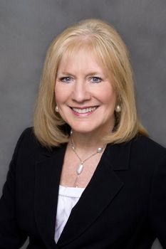 Beth Holtz, Real Estate Agent - Ladue - Coldwell Banker Realty-Gundaker