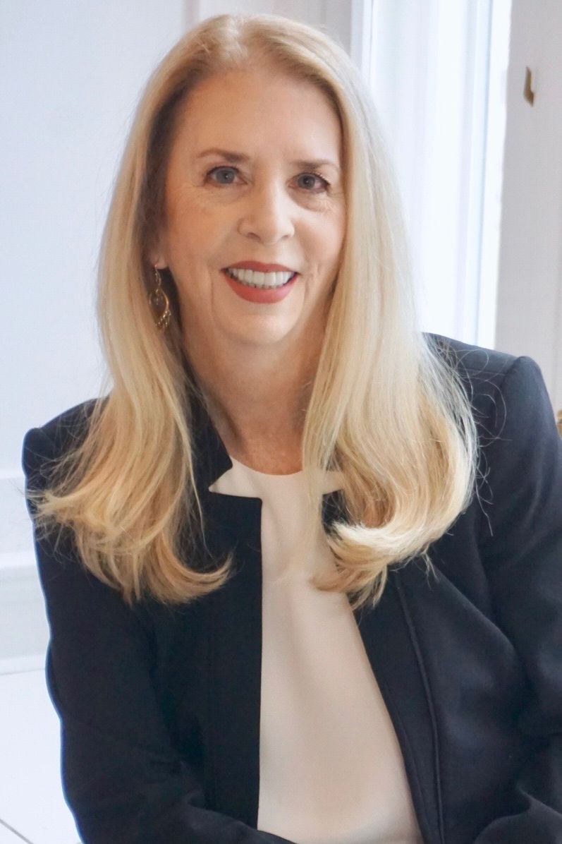 Sandy Likes, Real Estate Agent - Cincinnati, OH - Coldwell Banker Realty