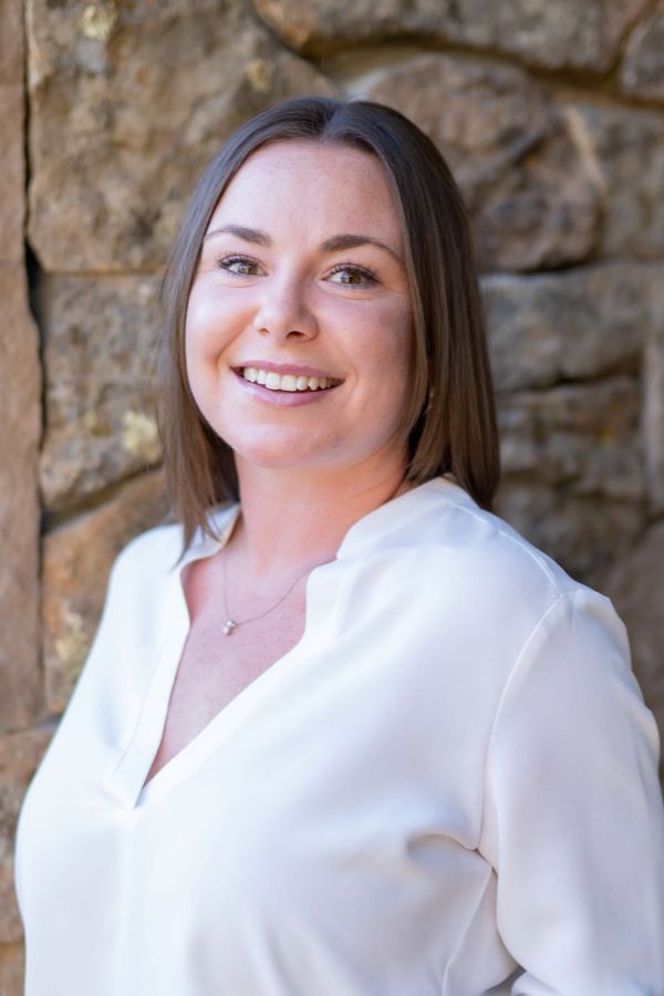 Emily Cunningham, Real Estate Agent - Bend - Coldwell Banker Bain