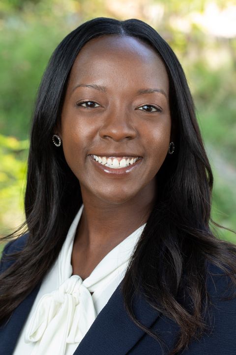 Stephanie Brown, Real Estate Agent - Tacoma, WA - Coldwell Banker Bain