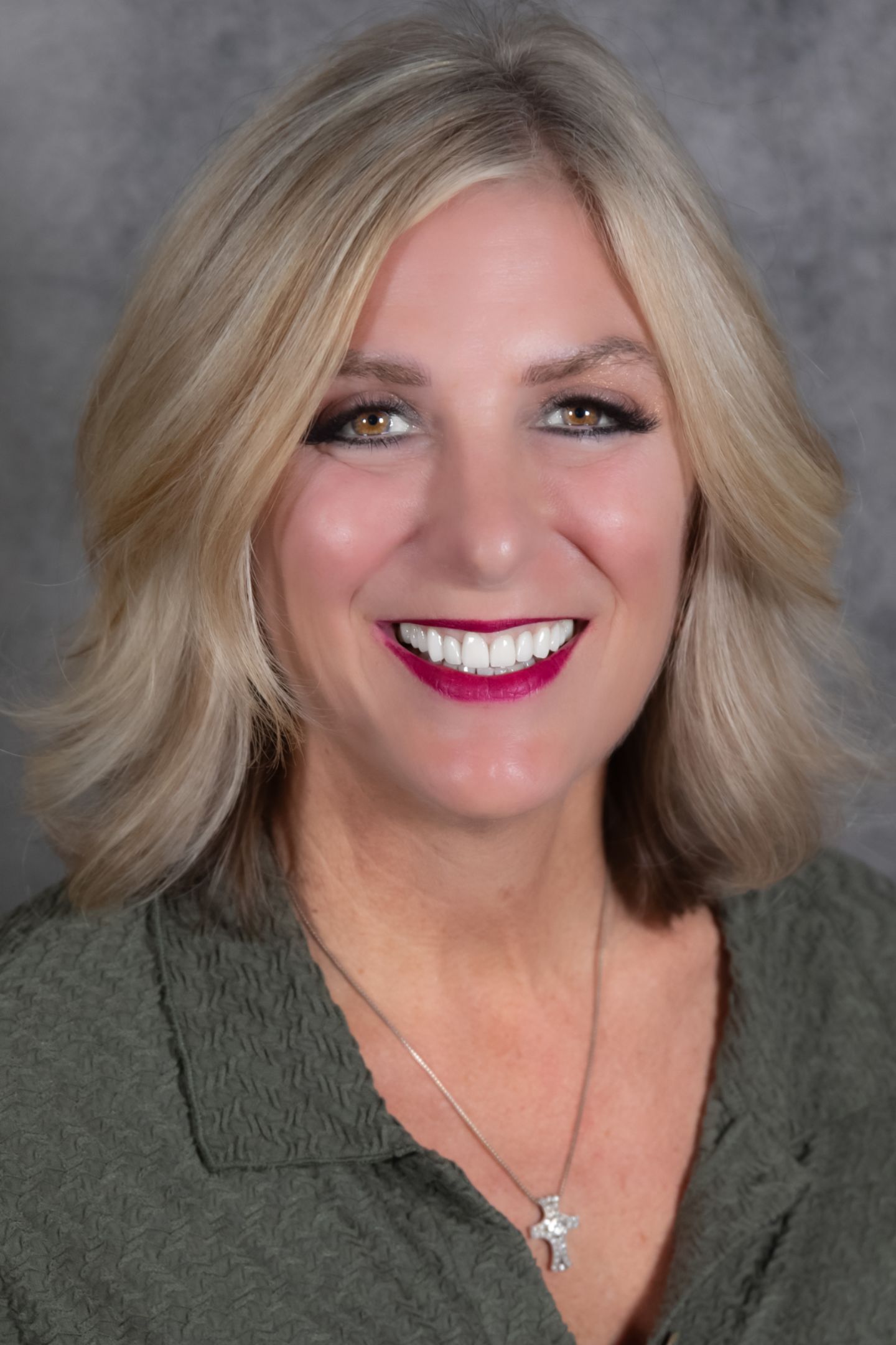 Laurie Lux, Real Estate Agent - Kirkland - Coldwell Banker Bain