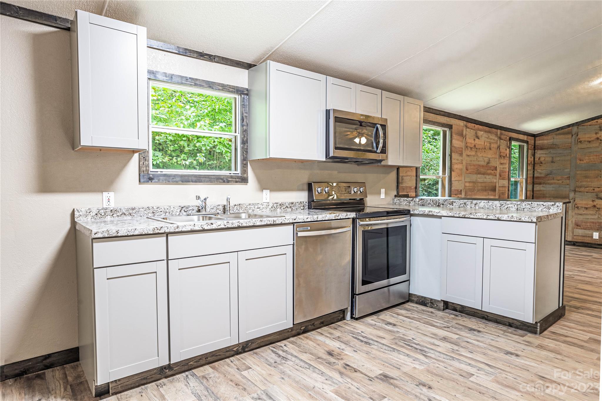 350 Sugar Cove Rd, Clyde, NC 28721 - MLS 4059984 - Coldwell Banker 350 Sugar Cove Rd, Clyde, NC 28721 - MLS 4059984 - Coldwell Banker