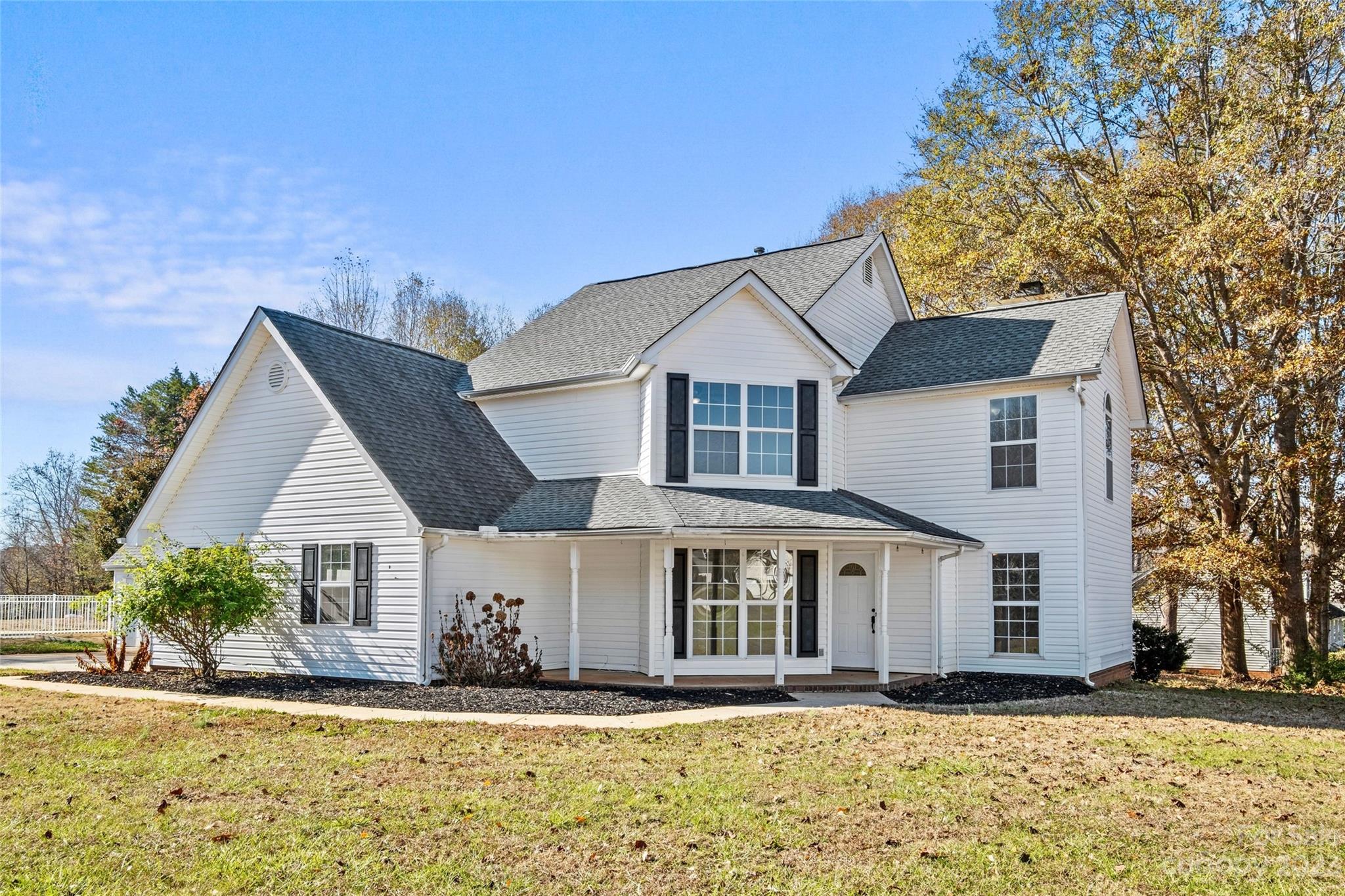 528 Willow Landing Dr, York, SC 29745 - MLS 4090411 - Coldwell Banker