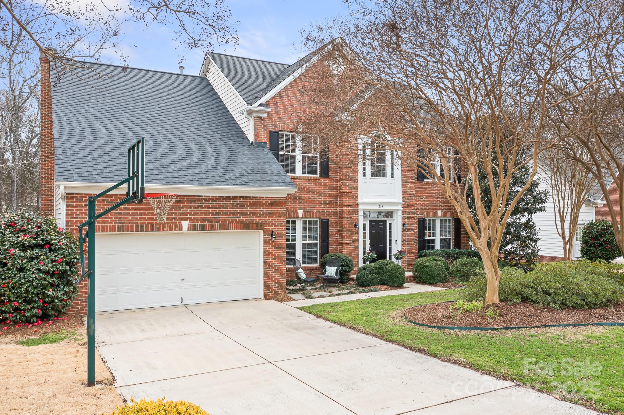 215 Whitegrove Dr, Fort Mill, SC 29715 - MLS 4232599 - Coldwell Banker