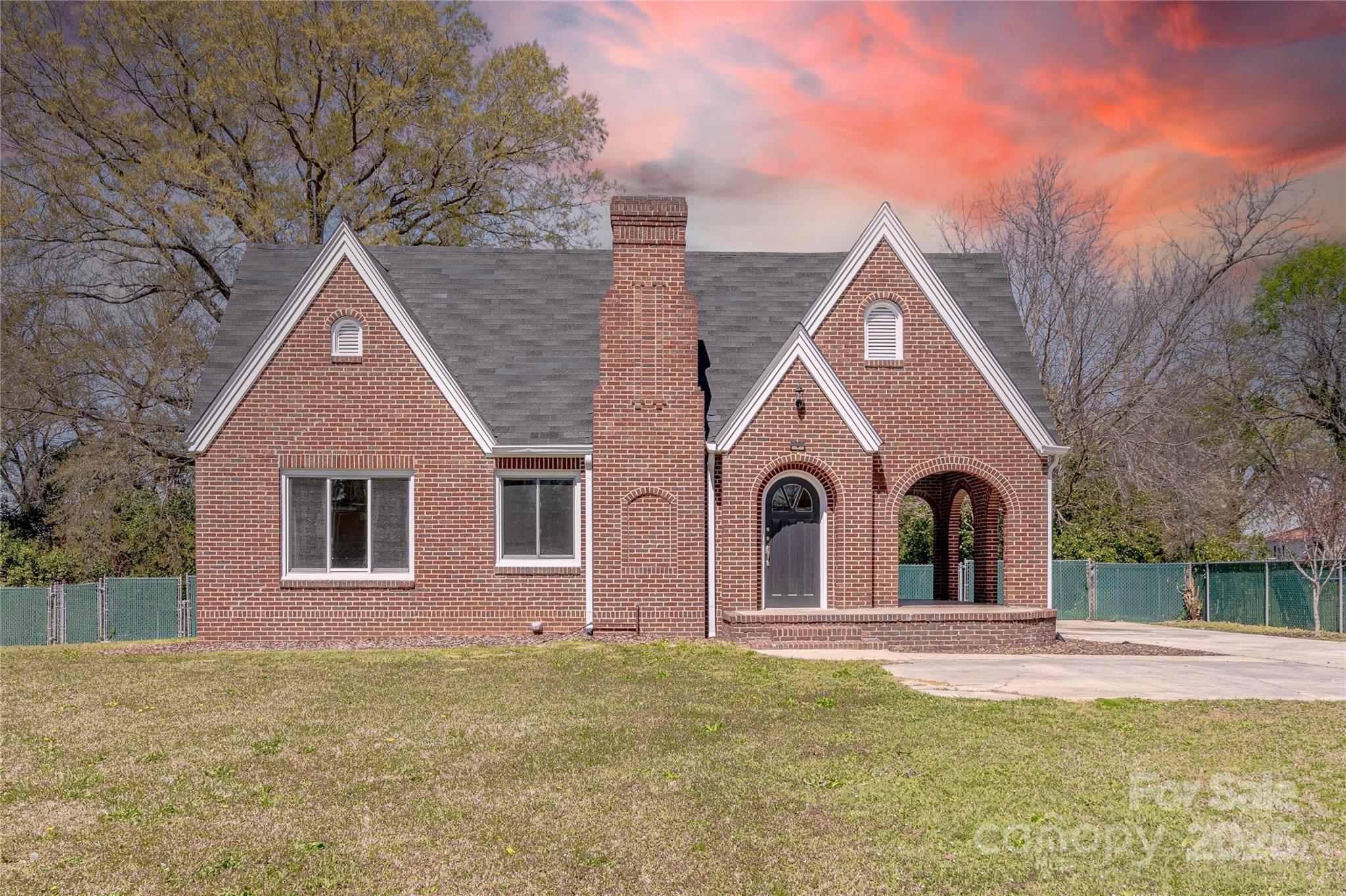 410 E Arch St, Lancaster, SC 29720 - MLS 4233657 - Coldwell Banker