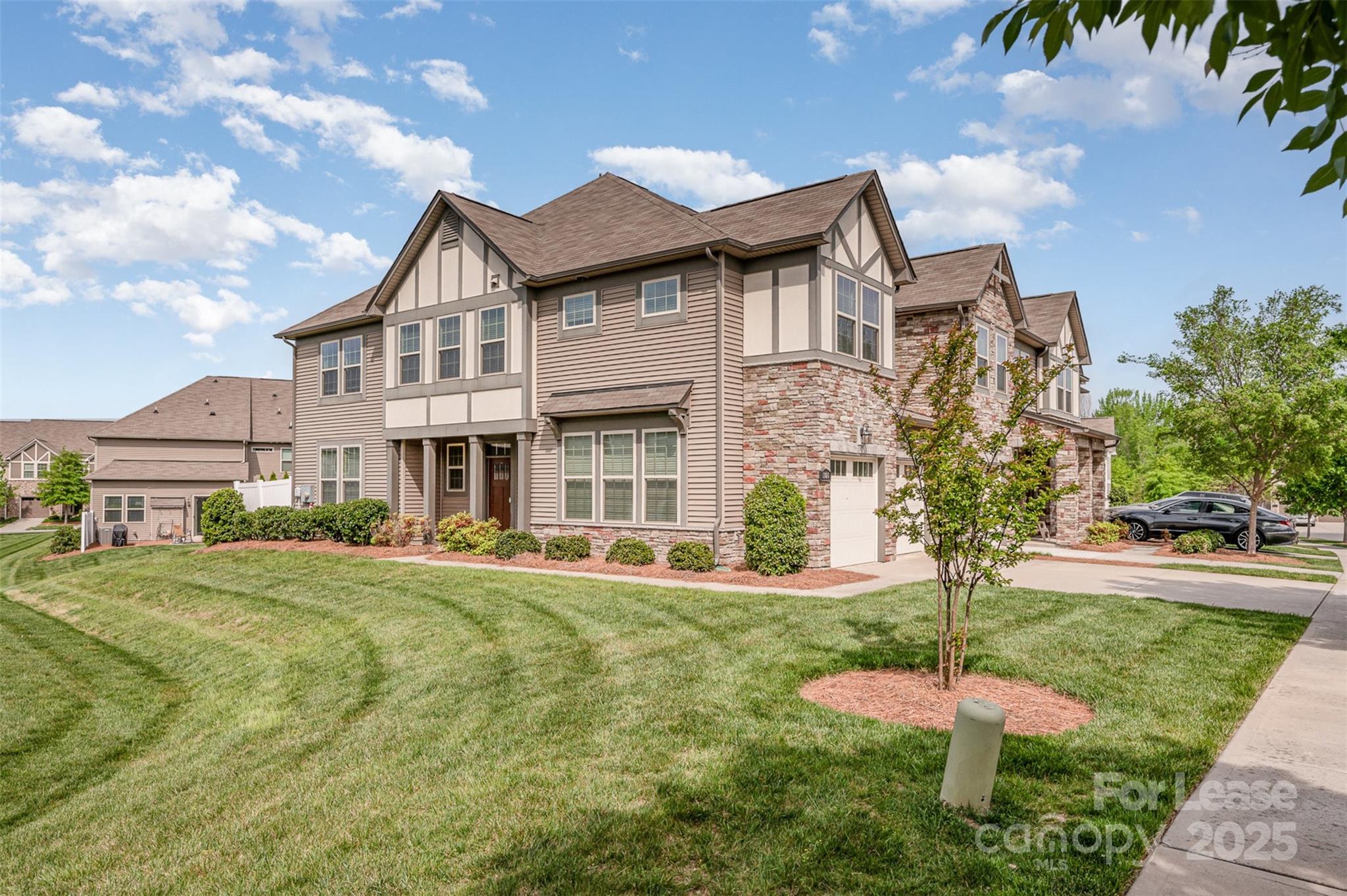 5725 Lachlan Hill Ln, Charlotte, NC 28278 - MLS 4245923 - Coldwell Banker