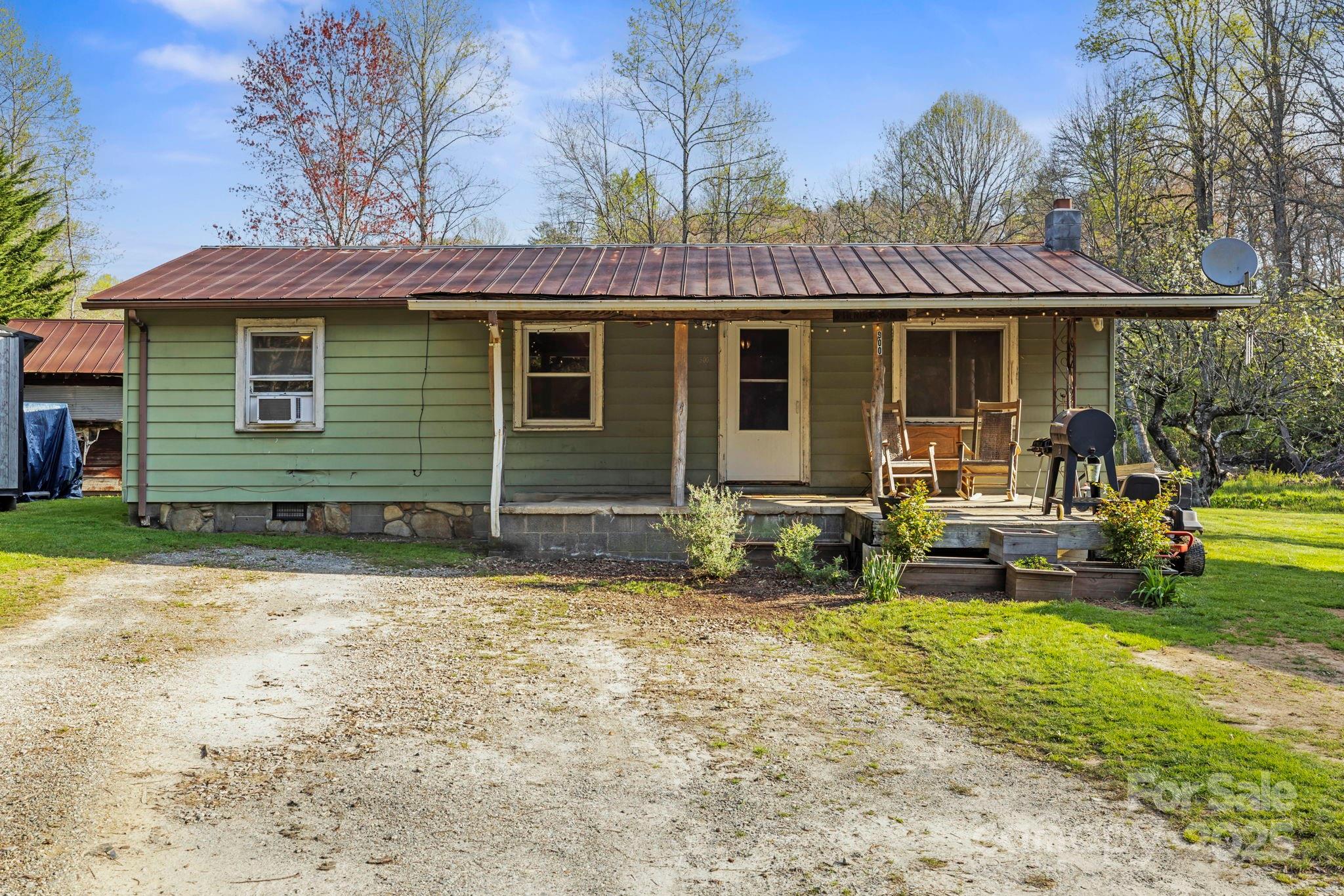900 Kim Miller Rd, Lake Toxaway, NC 28747 - MLS 4247485 - Coldwell Banker