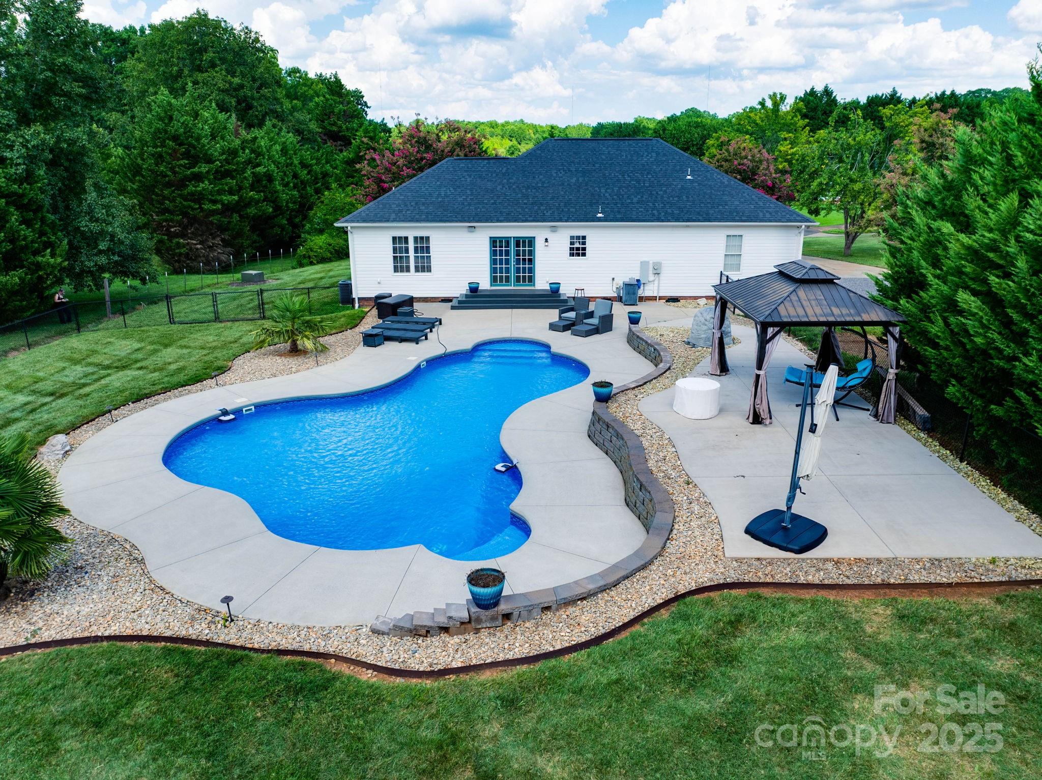 1526 Lauren Alexis Ct, Dallas, NC 28034 - MLS 4279109 - Coldwell Banker
