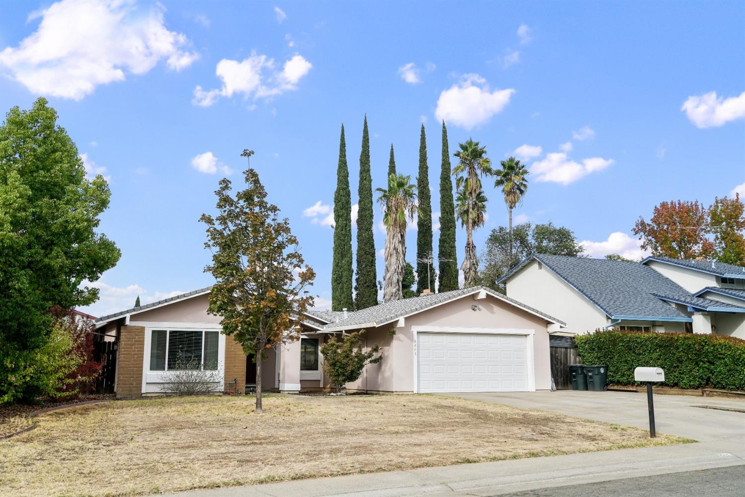 8243 Blue Oak Way, Citrus Heights, CA 95610 - MLS 19070273 - Coldwell ... 8243 Blue Oak Way, Citrus Heights, CA 95610 - MLS 19070273 - Coldwell ...