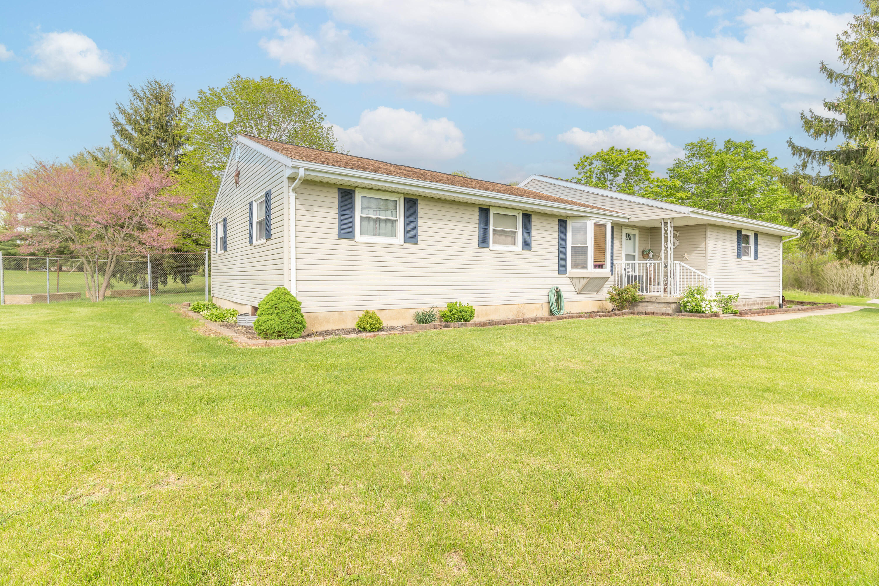 4005 Paulus Rd, Houston, OH 45333 - MLS 1038417 - Coldwell Banker