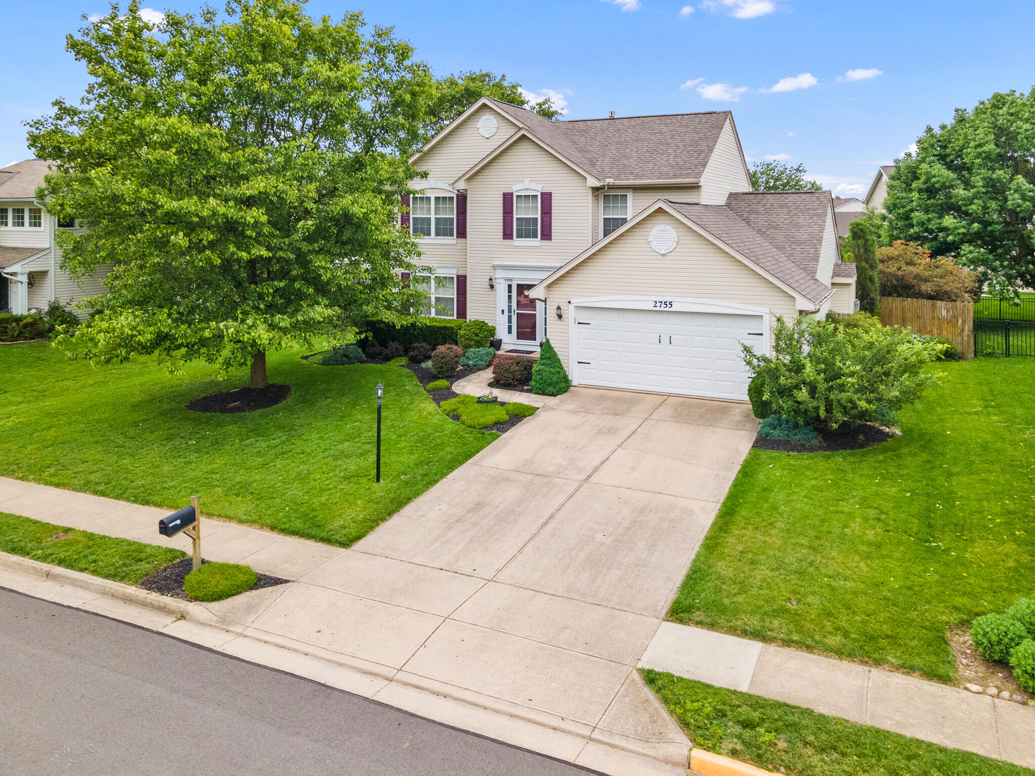 2755 Huntington Dr Dr, Troy, OH 45373 - MLS 1038903 - Coldwell Banker