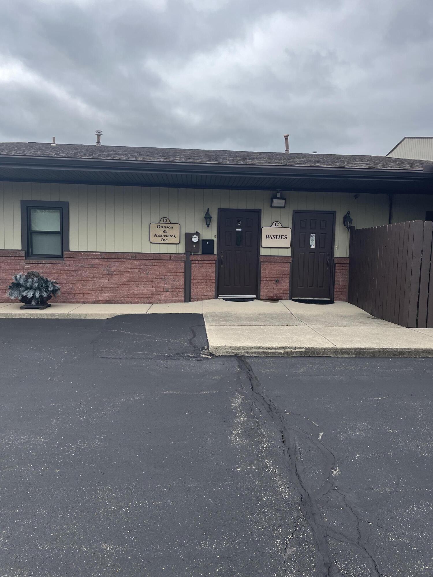 2580 Shiloh Springs Rd #B, Dayton, OH 45426 - MLS 1042427 - Coldwell Banker