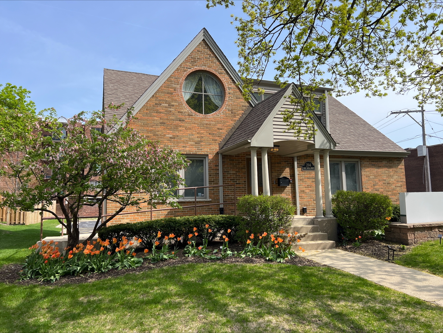 204 W Wing St, Arlington Heights, IL 60005 - MLS 12258382 - Coldwell Banker