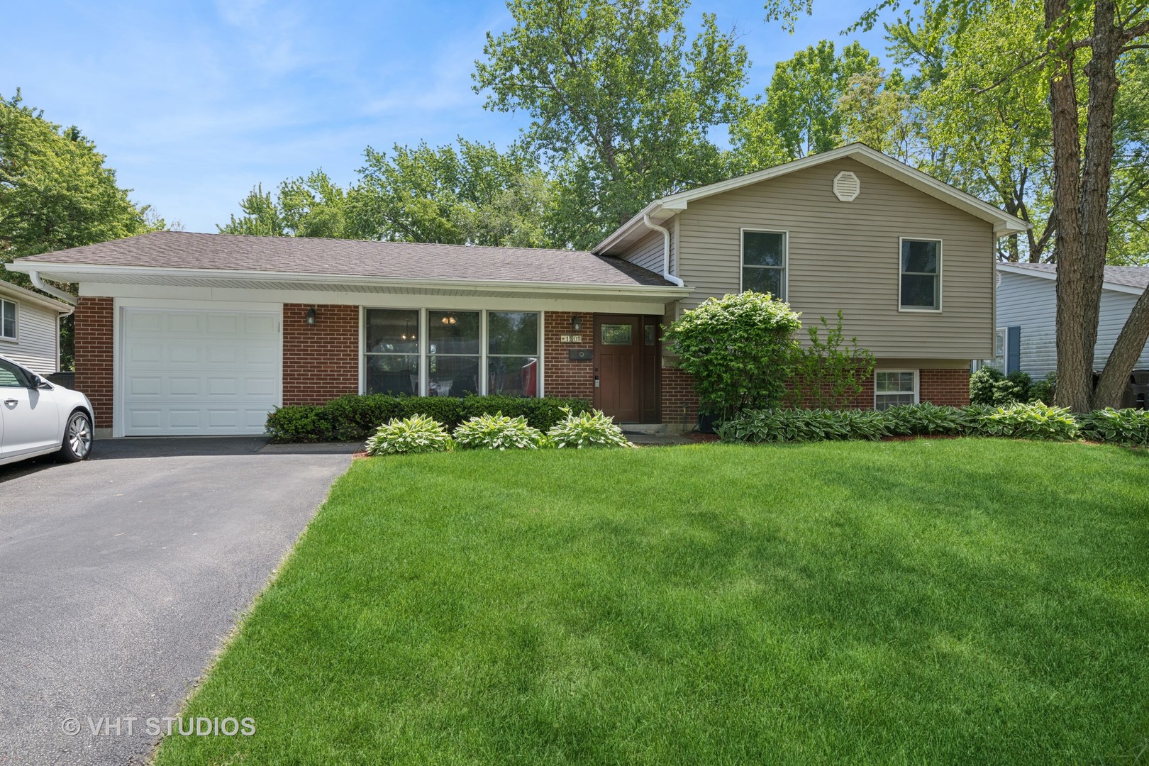 150 Red Bridge Rd, Lake Zurich, IL 60047 - MLS 12375127 - Coldwell Banker