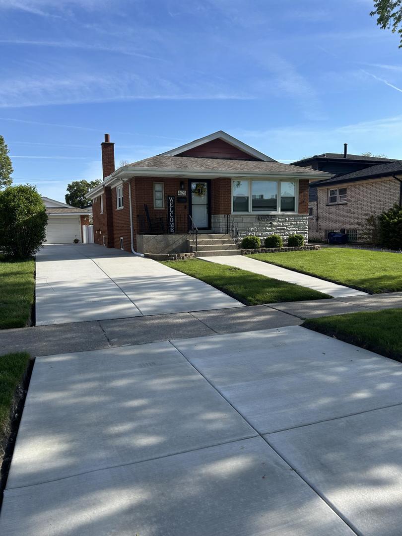 4628 W 107th St, Oak Lawn, IL 60453 - MLS 12379733 - Coldwell Banker