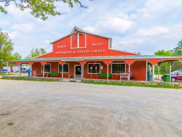 23080 Waller Rd, Fulton, IL 61252 - MLS 12416701 - Coldwell Banker