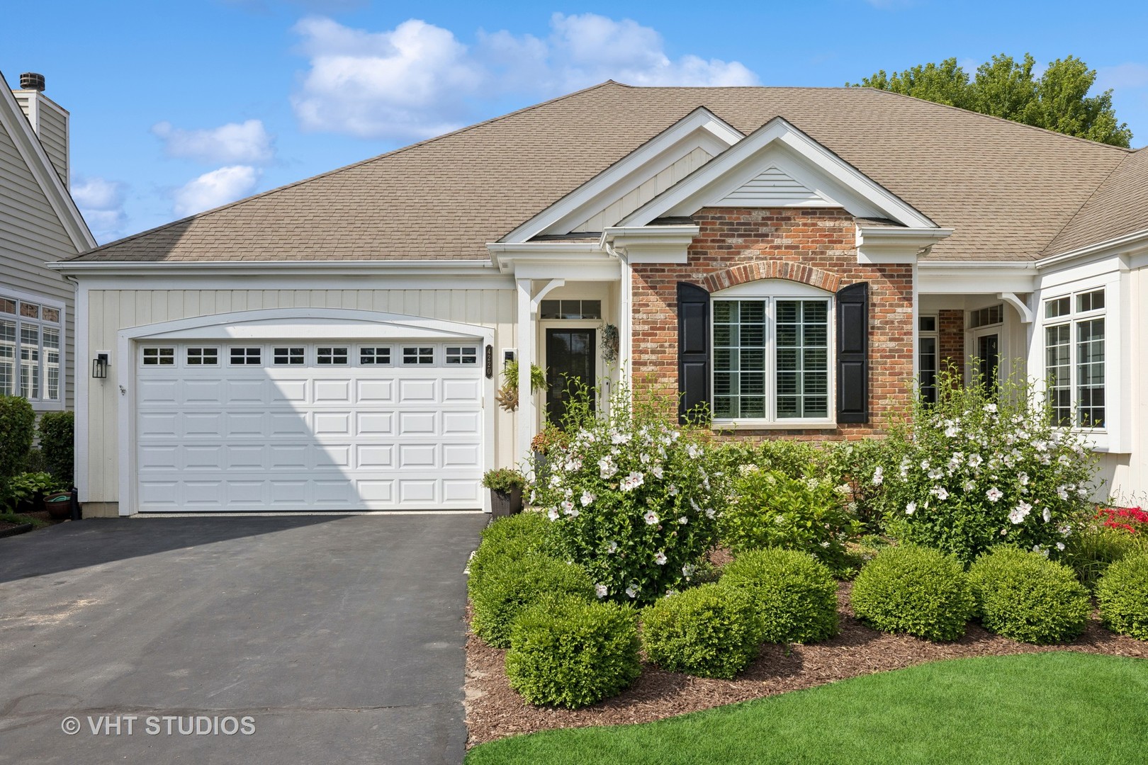 4220 Weatherstone Rd, Crystal Lake, IL 60014 - MLS 12420388 - Coldwell ...