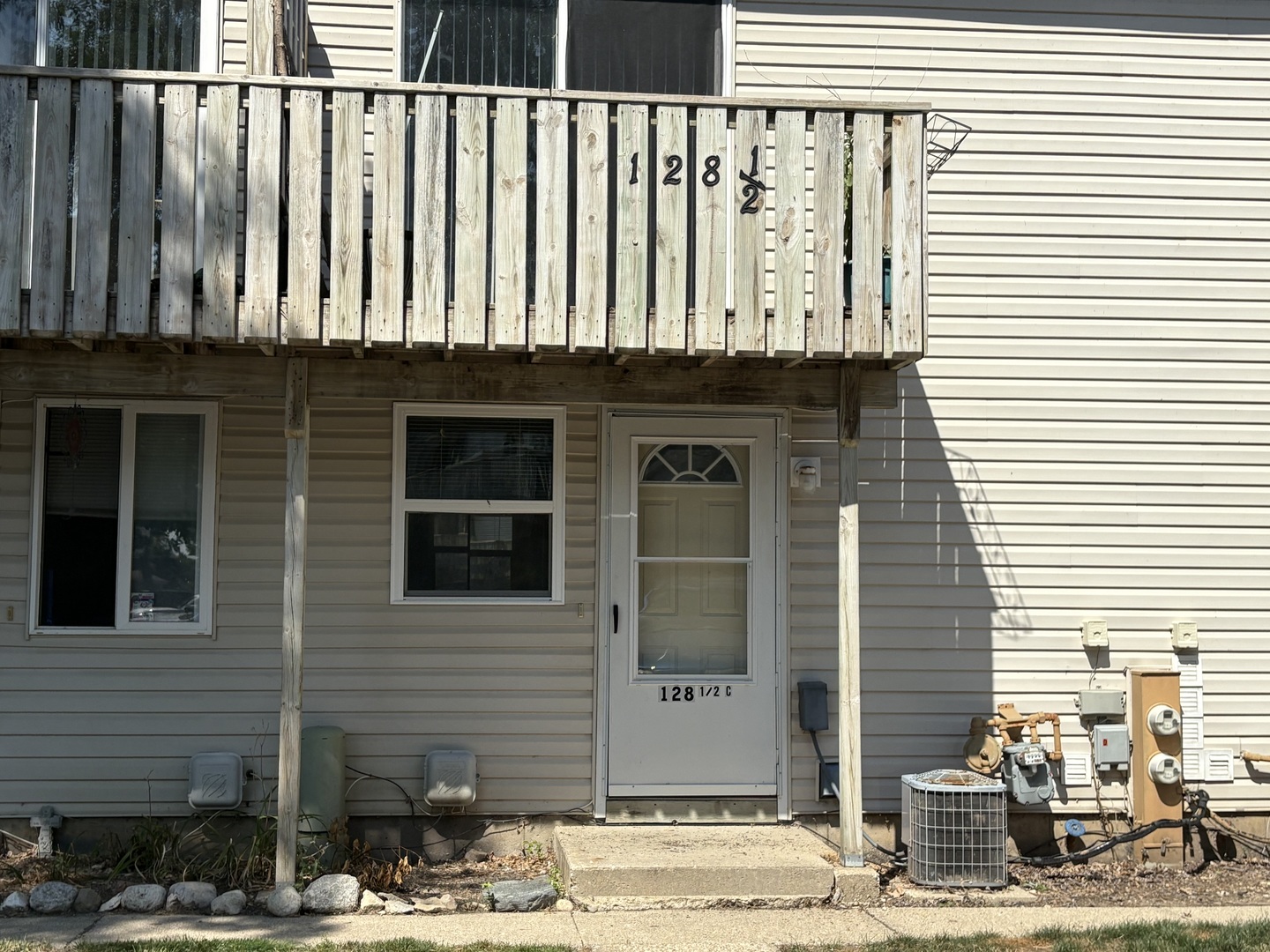 128 Cora Ave #C, Fox Lake, IL 60020 - MLS 12441623 - Coldwell Banker