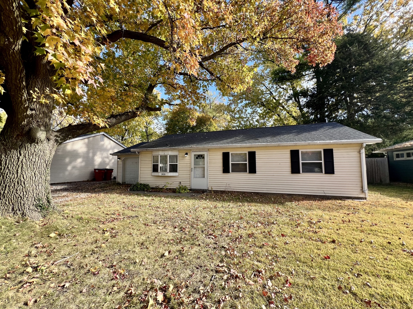 1410 S Mattis Ave, Champaign, IL 61821 - MLS 12507217 - Coldwell Banker