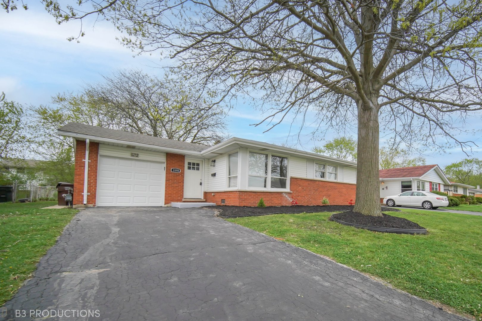 3310 Maple Ln, Hazel Crest, IL 60429 - MLS 12040906 - Coldwell Banker