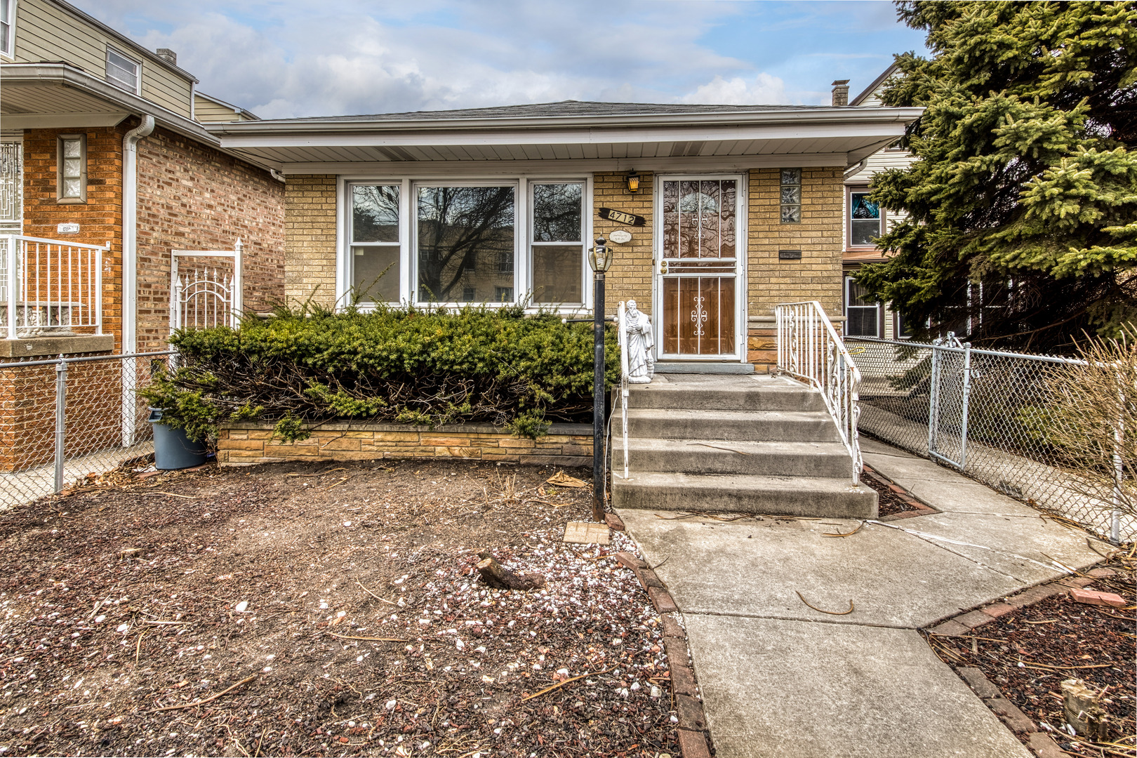 4712 N Kennicott Ave, Chicago, IL 60630 - MLS 12143707 - Coldwell Banker