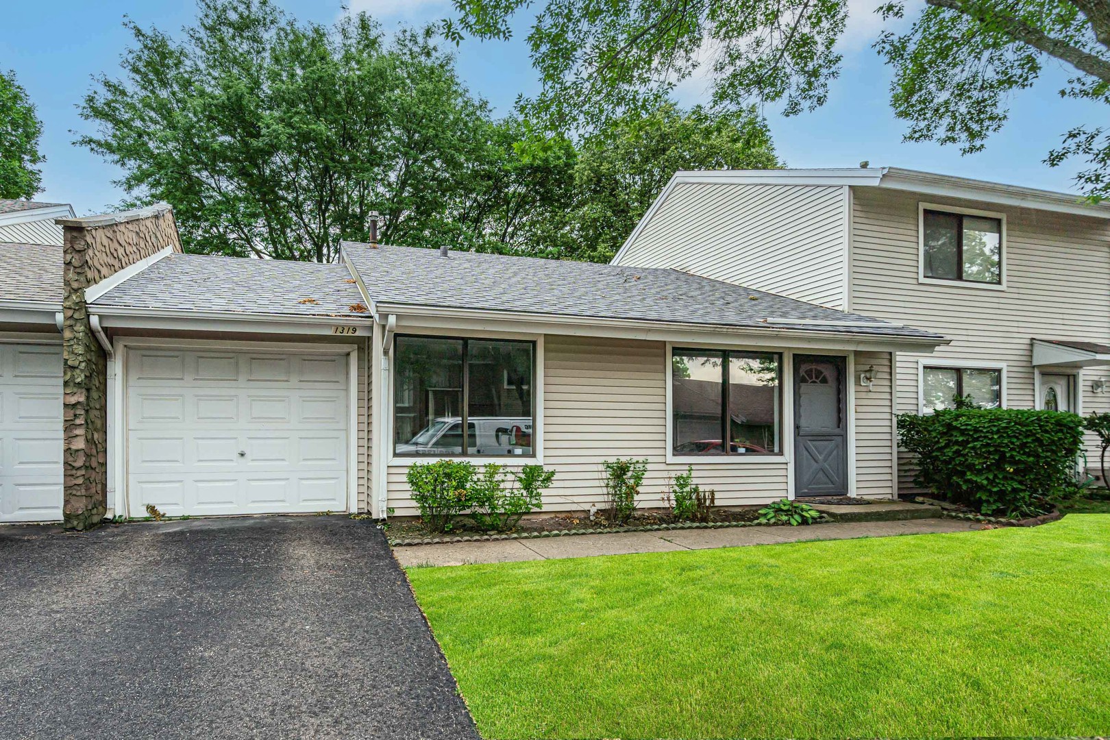 1319 N Cascade Ln #1319, Palatine, IL 60074 - MLS 12174064 - Coldwell ...