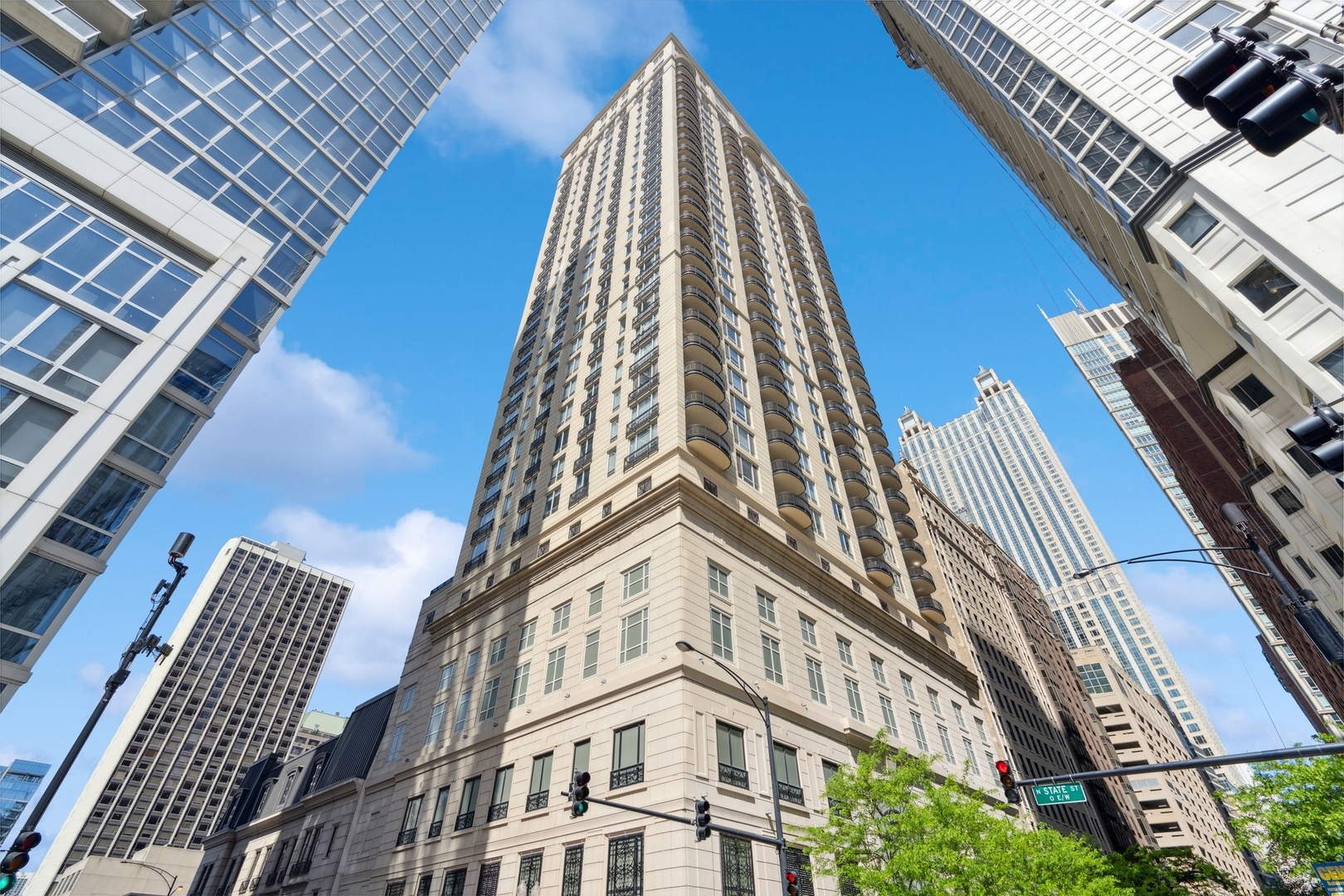10 E Delaware Pl #16E, Chicago, IL 60611 - MLS 12255255 - Coldwell Banker