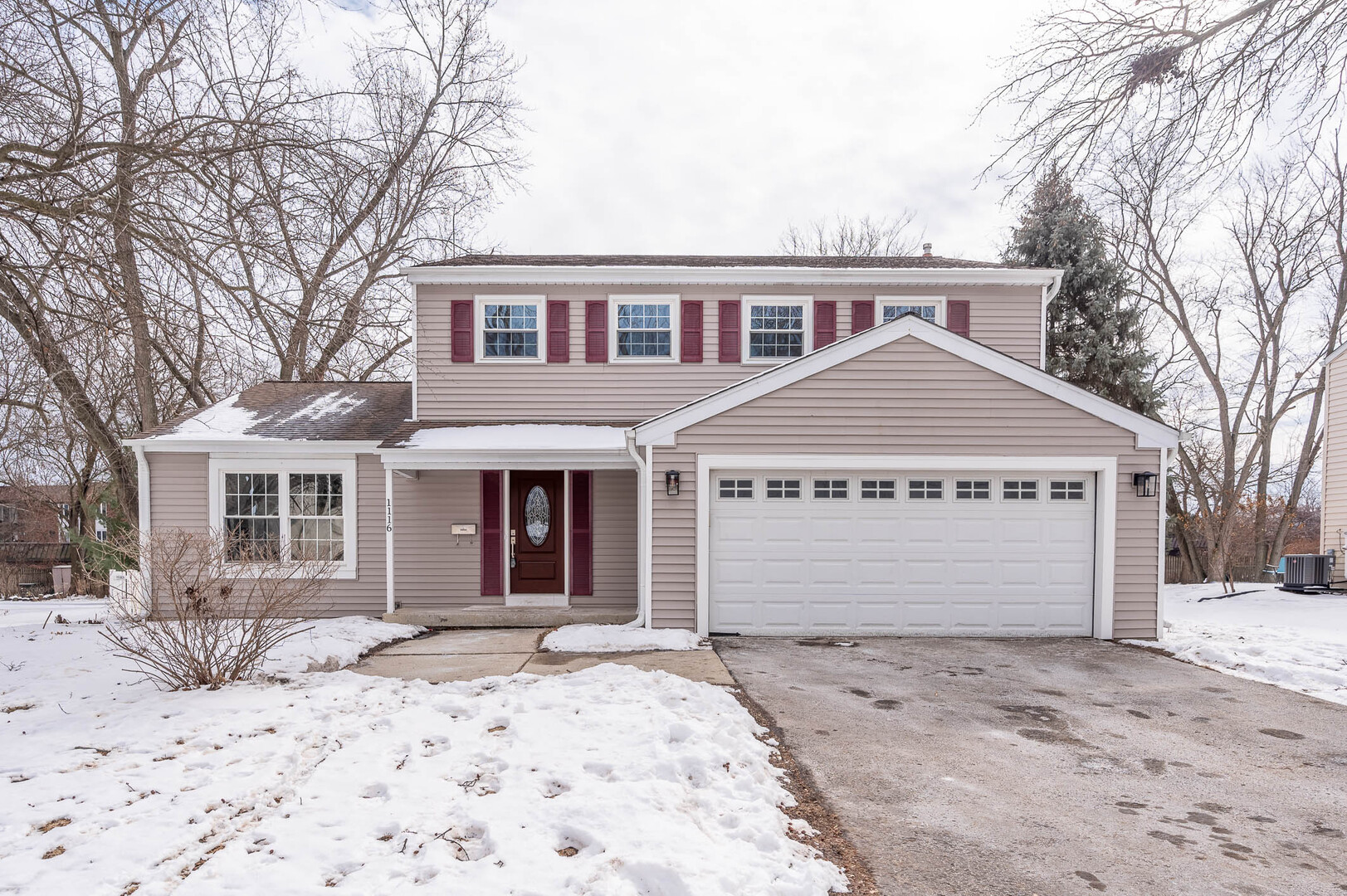 1116 Summit Hills Ln, Naperville, IL 60563 - MLS 12299884 - Coldwell Banker