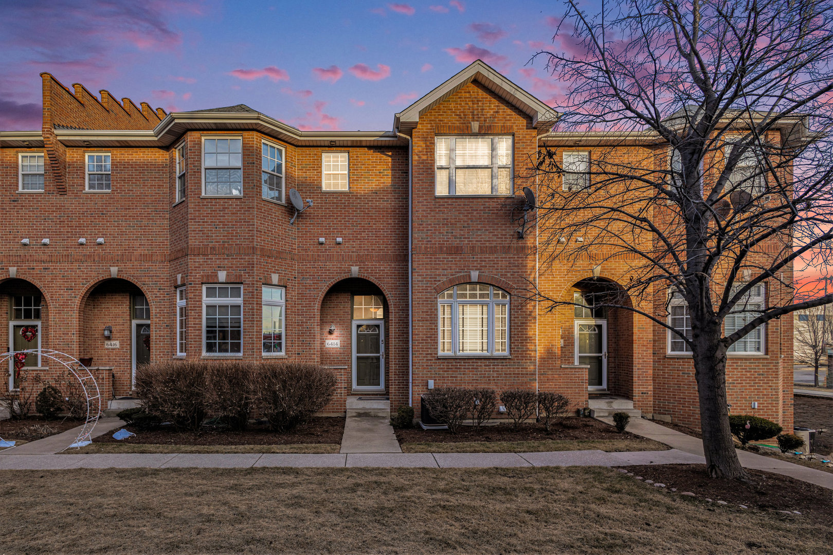 6414 W 65th St, Chicago, IL 60638 - MLS 12303095 - Coldwell Banker