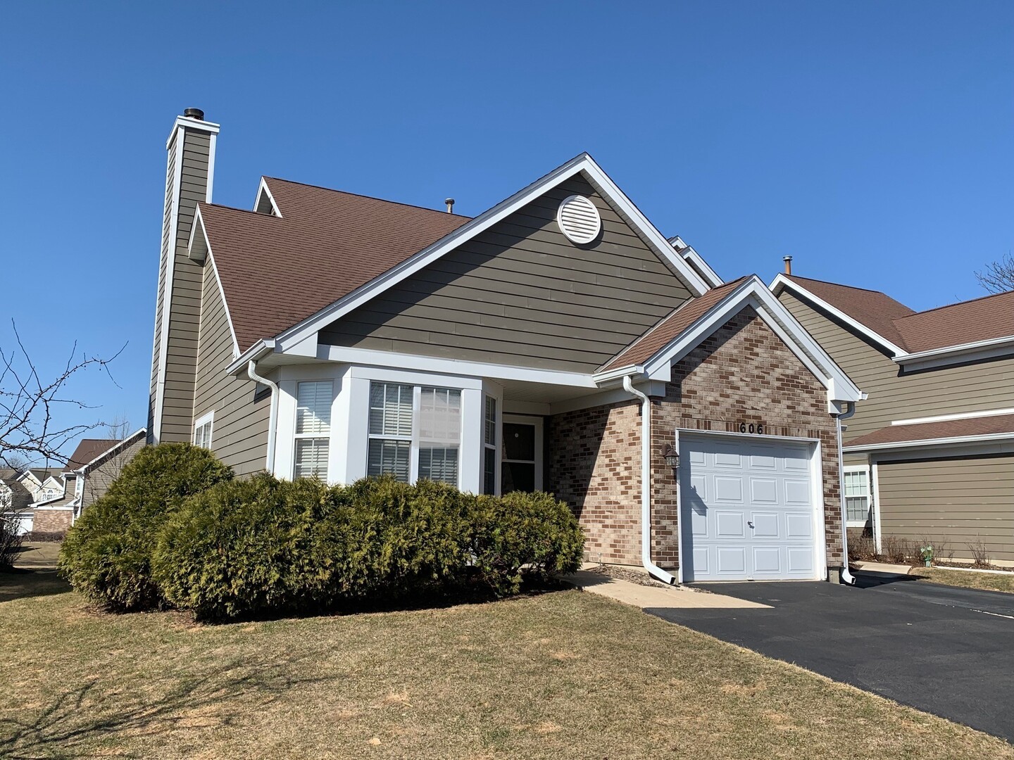 606 Kingsbridge Dr, Carol Stream, IL 60188 - MLS 12307316 - Coldwell Banker