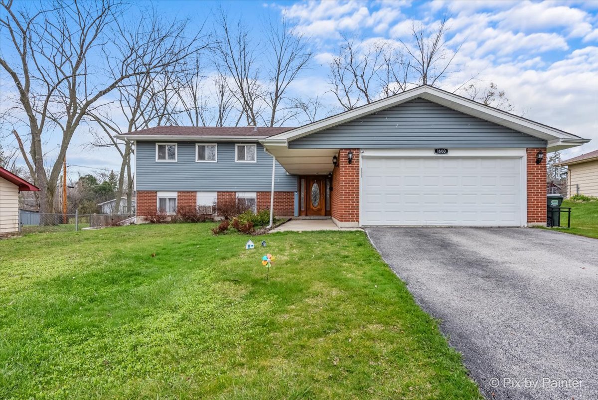 1660 Kent Rd, Hoffman Estates, IL 60194 - MLS 12327316 - Coldwell Banker